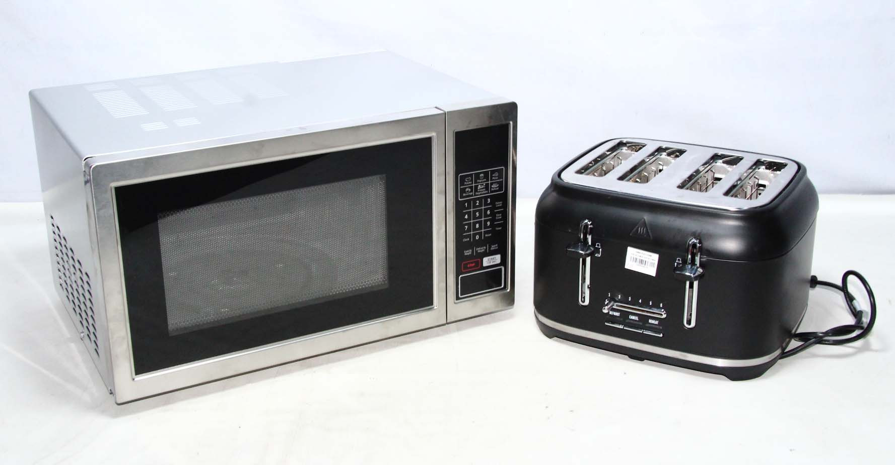 Home & Lifestyle Goods - Lot 10 - Microwave and 4 Slice Toaster / 2 ...