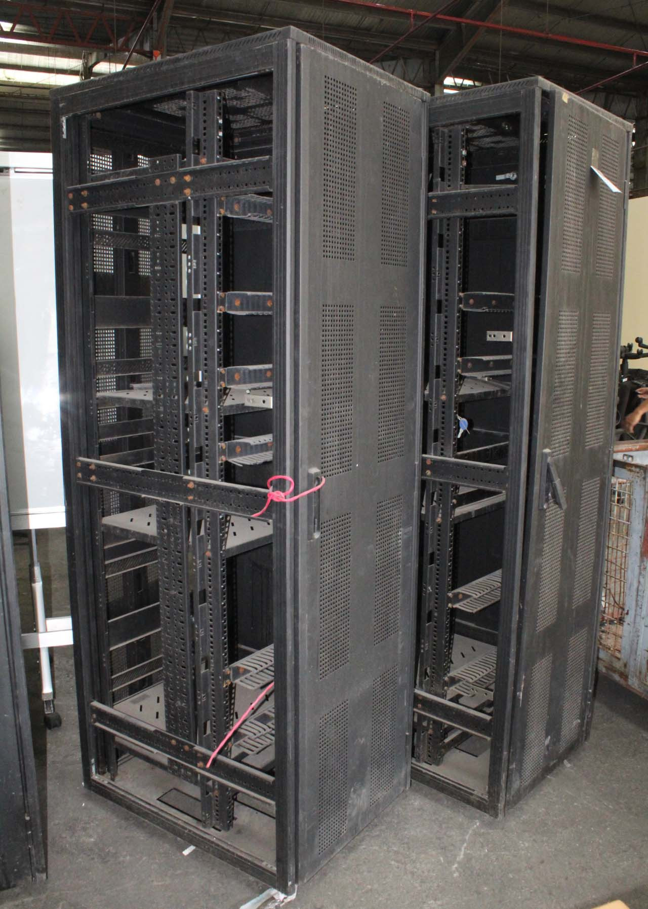 2pcs Server Cabinet - 2pcs Server Cabinet | HMR Shop N' Bid