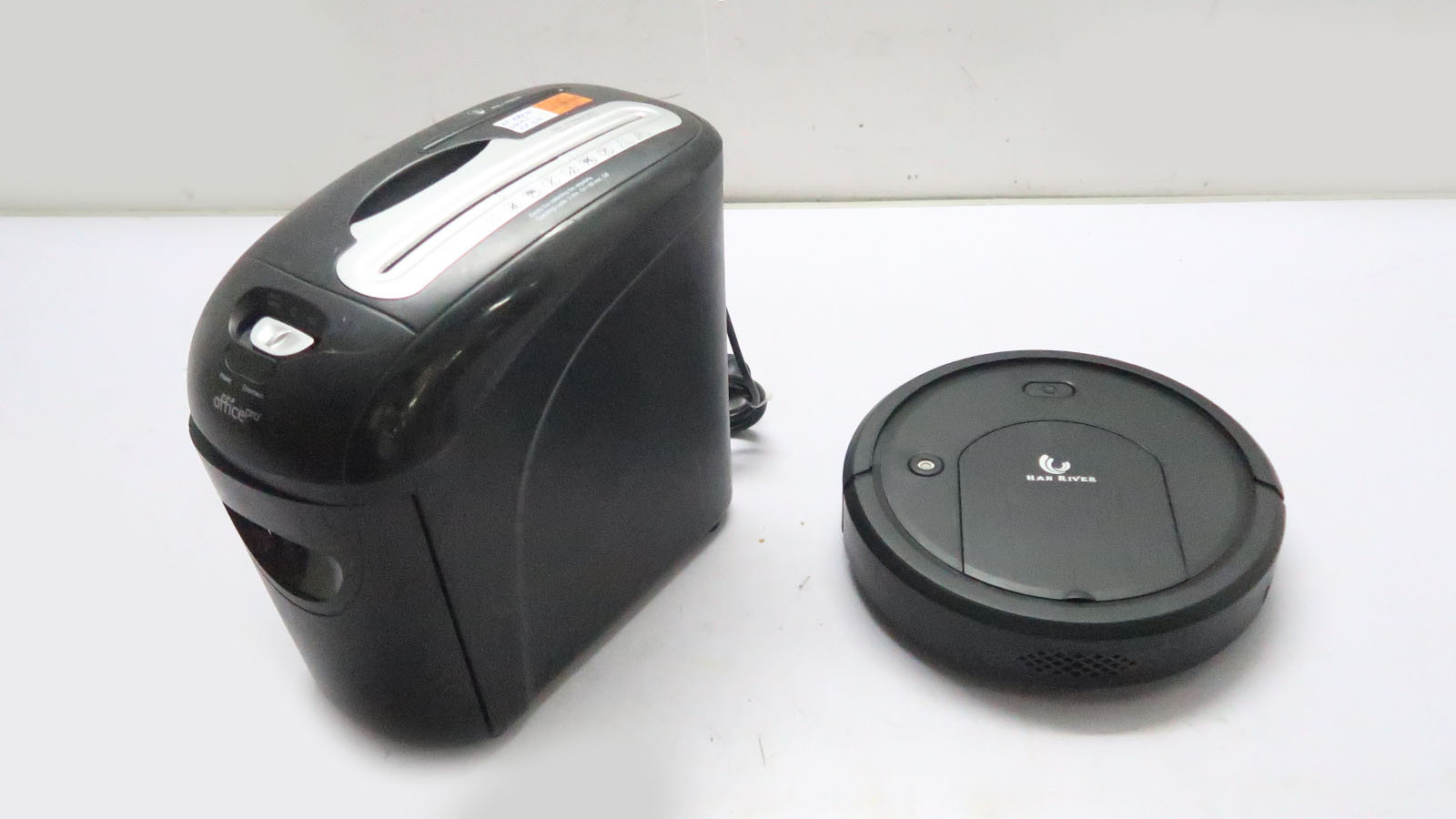 Vacuum Cleaner Robotic and Cross Cut Paper Shredder - 2 Units - Vacuum ...