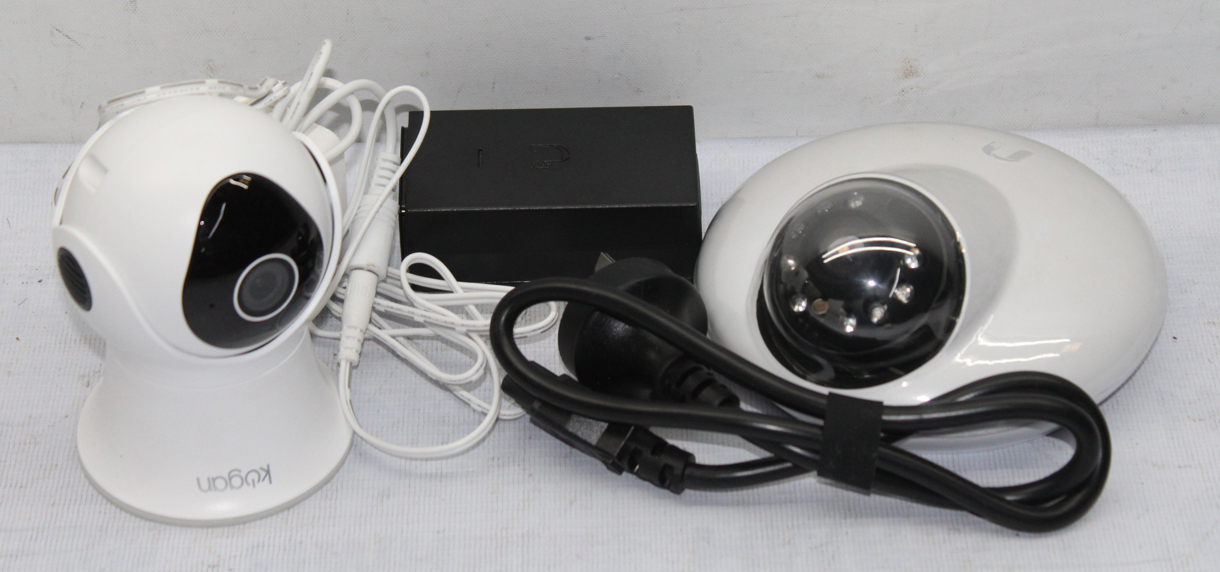 Kogan SmarterHome Outdoor Pan & Tilt Smart Camera and Ubiquiti Unifi ...