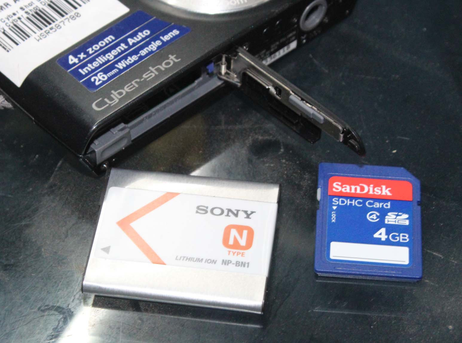 Cyber Shot Digital Camera - Cyber Shot Digital Camera | HMR Shop N' Bid