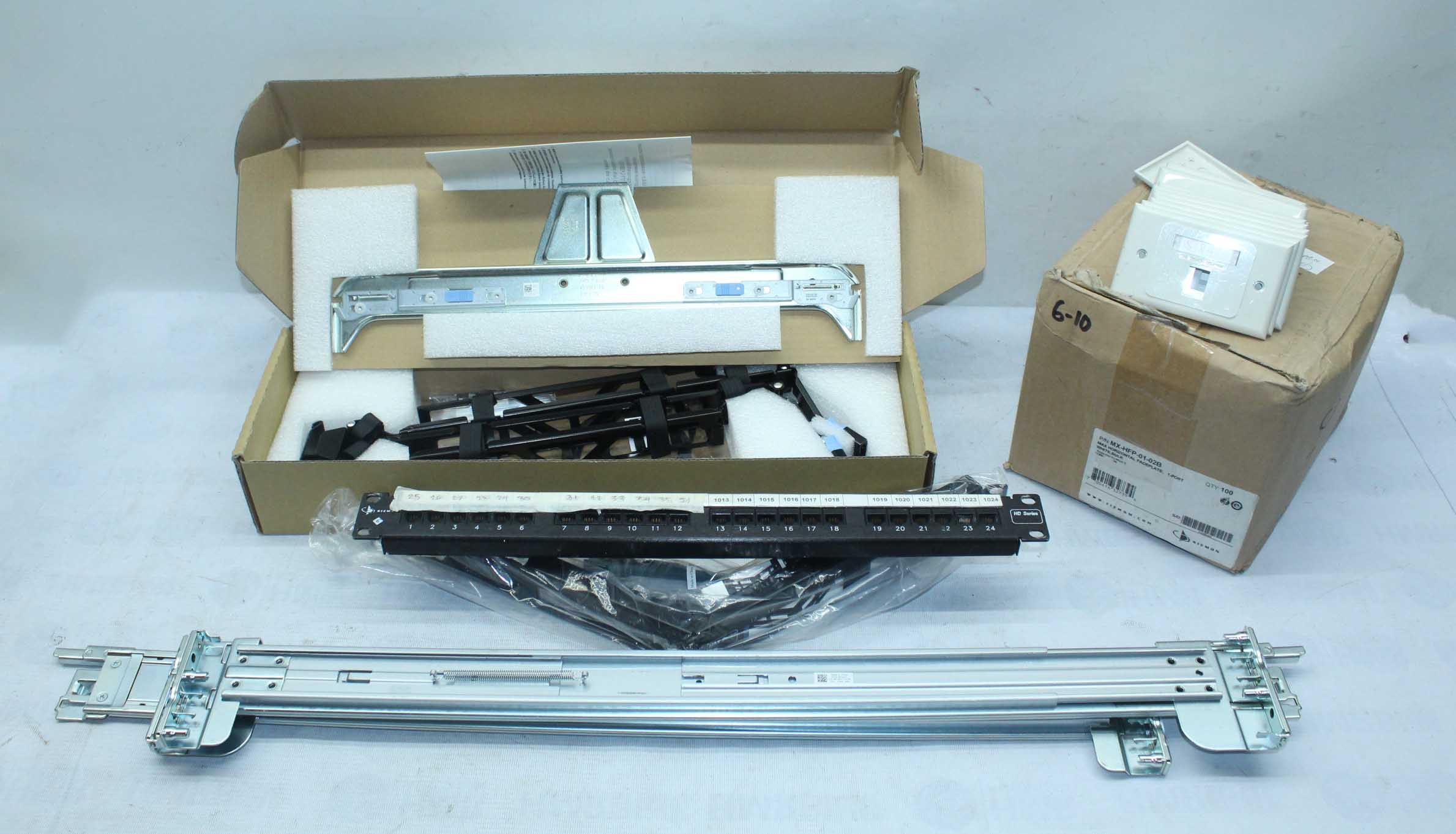 Horizontal Face Plate, Rail, Cable Management Arm, LAN Socket / 4pcs as ...