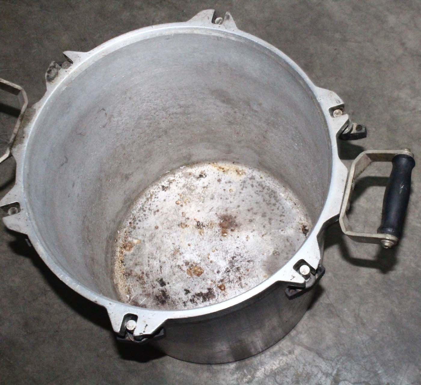 Pressure Cooker — Lot 22 | HMR Shop N' Bid