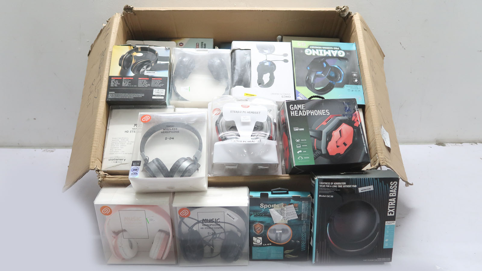 Headphone / Headset / 1 Box As 1 Lot - Headphone / Headset / 1 Box As 1 ...