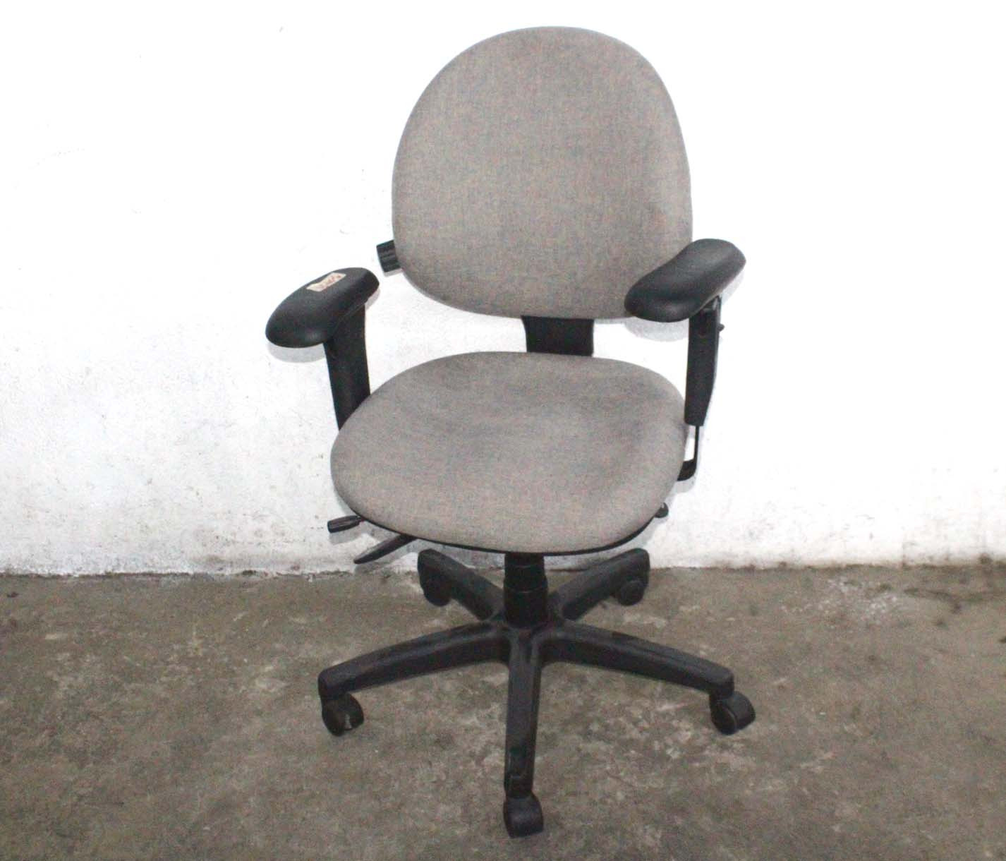 Office Chair (This lot is subject to Import Duties And Vat with ...