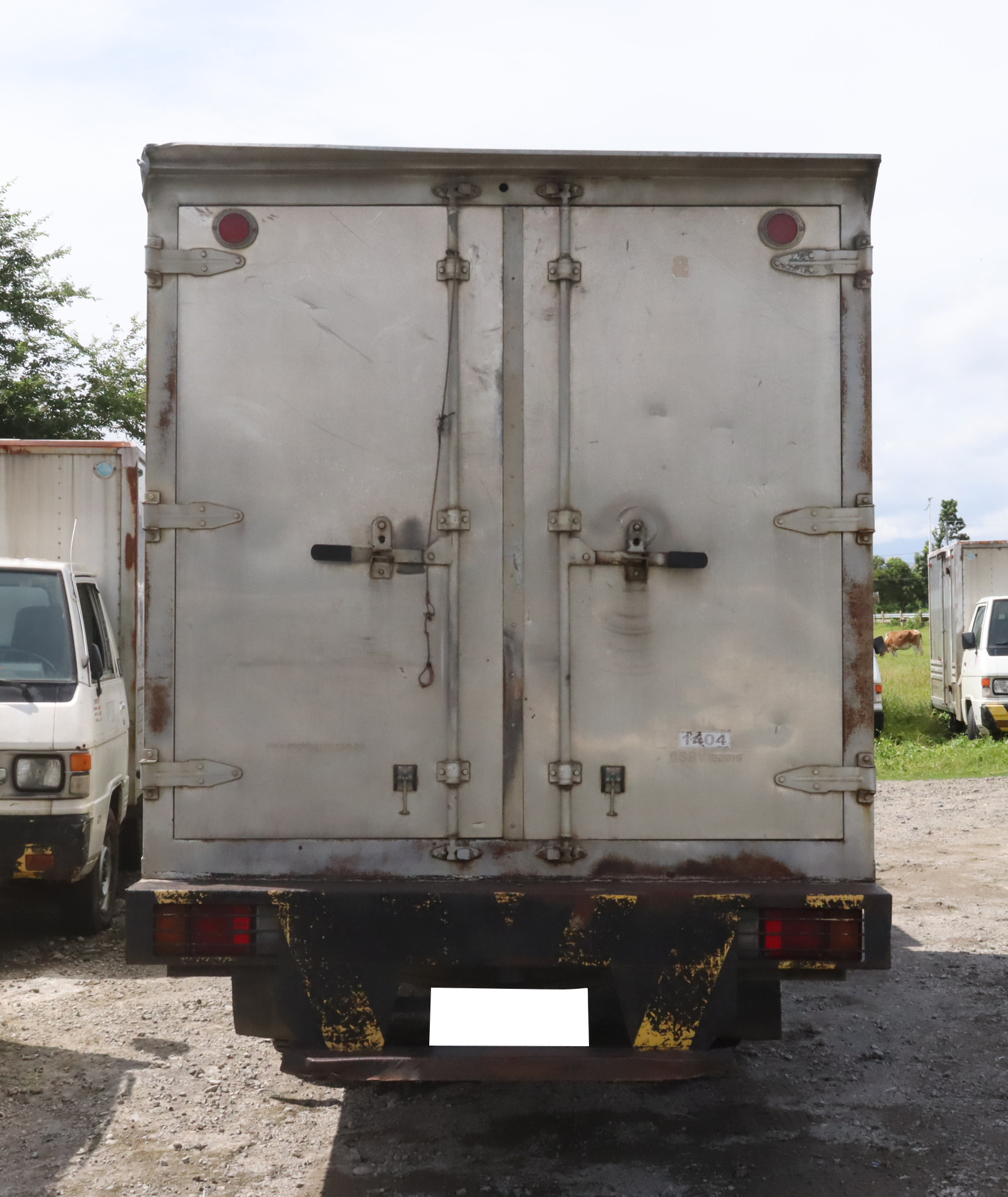 2017 Isuzu NHR 4X2 4W Aluminum Van | 1 Unit - 2017 Isuzu NHR 4X2 4W ...
