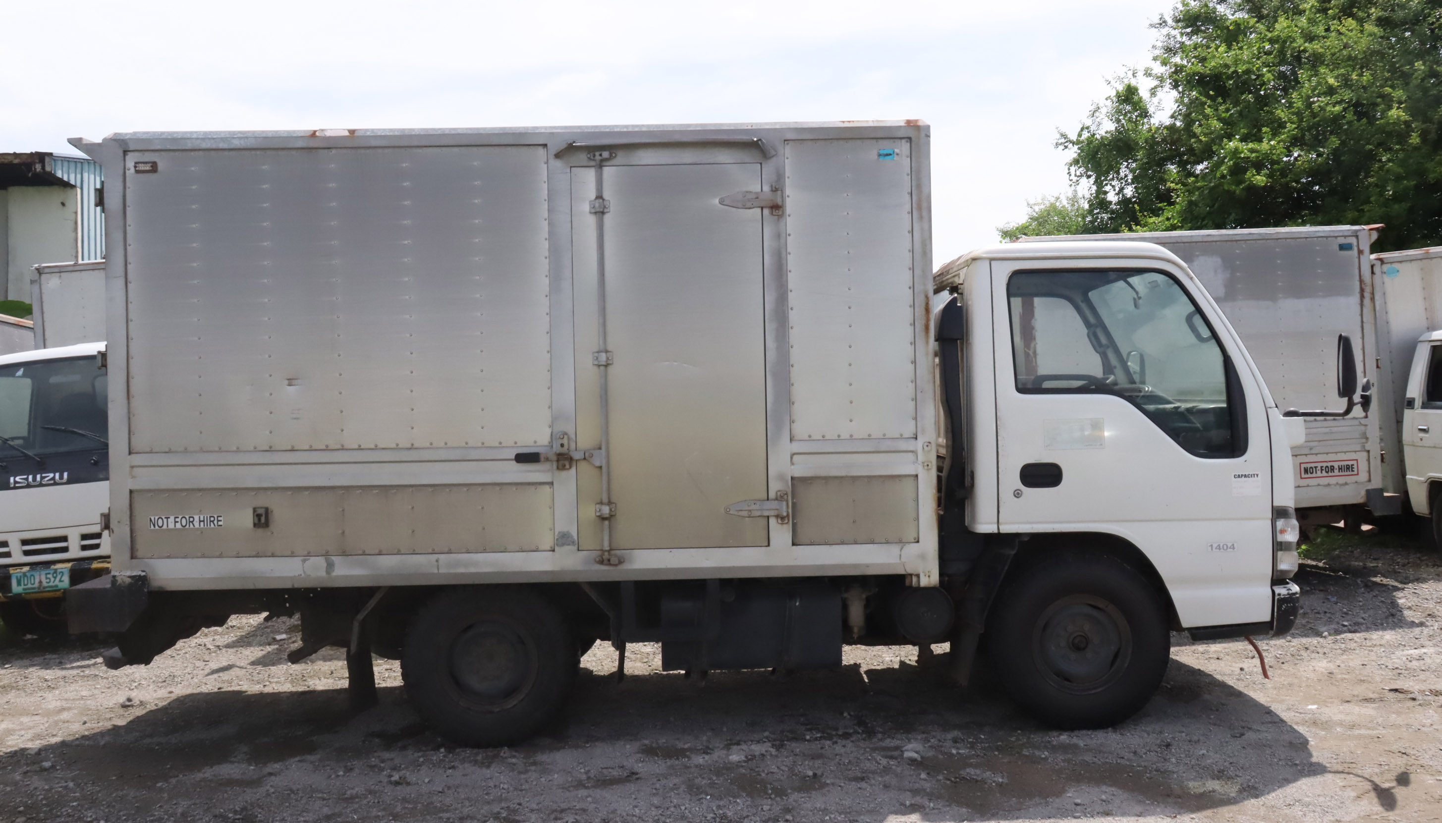 2017 Isuzu NHR 4X2 4W Aluminum Van | 1 Unit - 2017 Isuzu NHR 4X2 4W ...