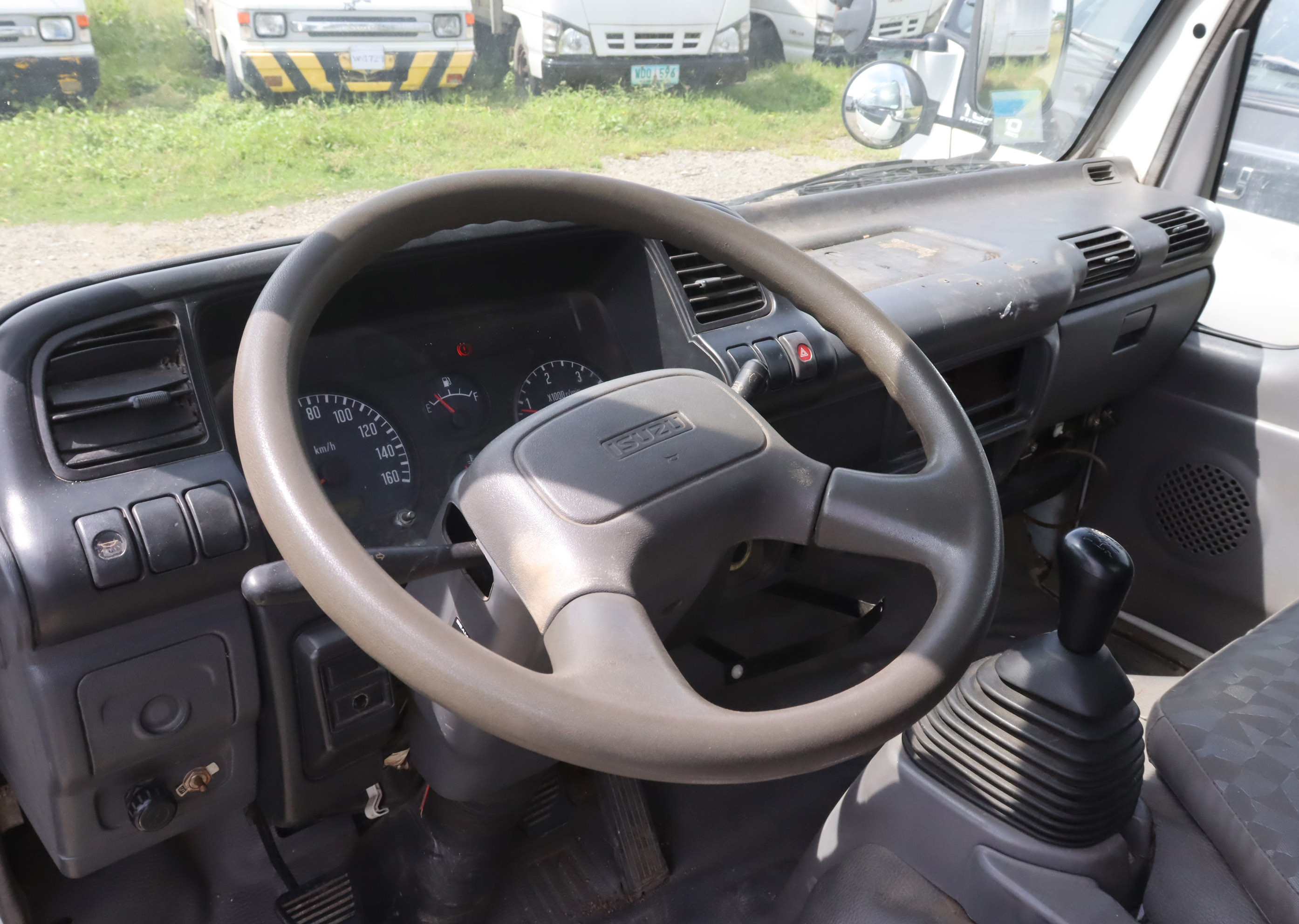 2017 Isuzu NHR 4X2 4W Aluminum Van | 1 Unit - 2017 Isuzu NHR 4X2 4W ...