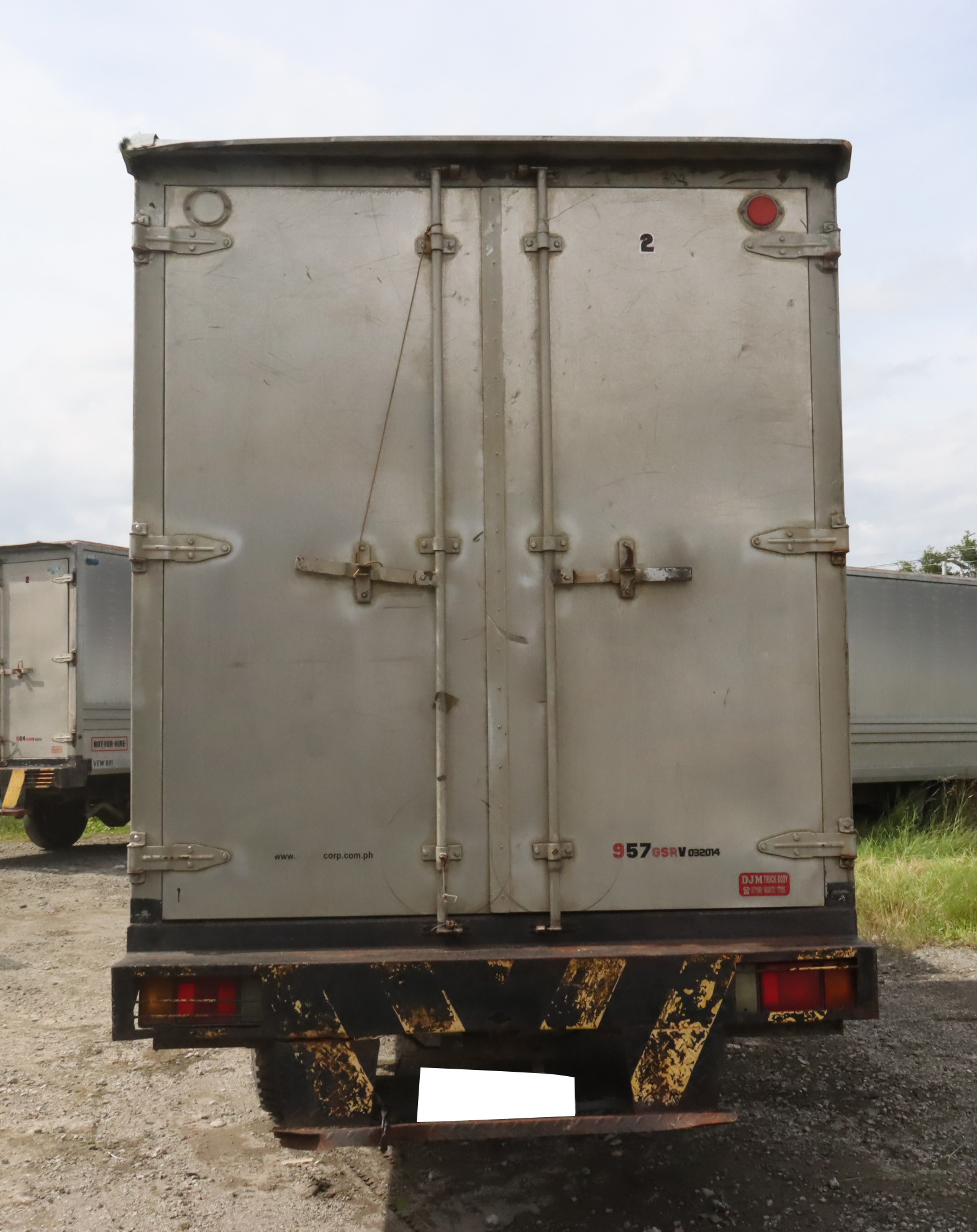 2014 Isuzu NHR 4X2 4W Aluminum Van | 1 Unit - 2014 Isuzu NHR 4X2 4W ...