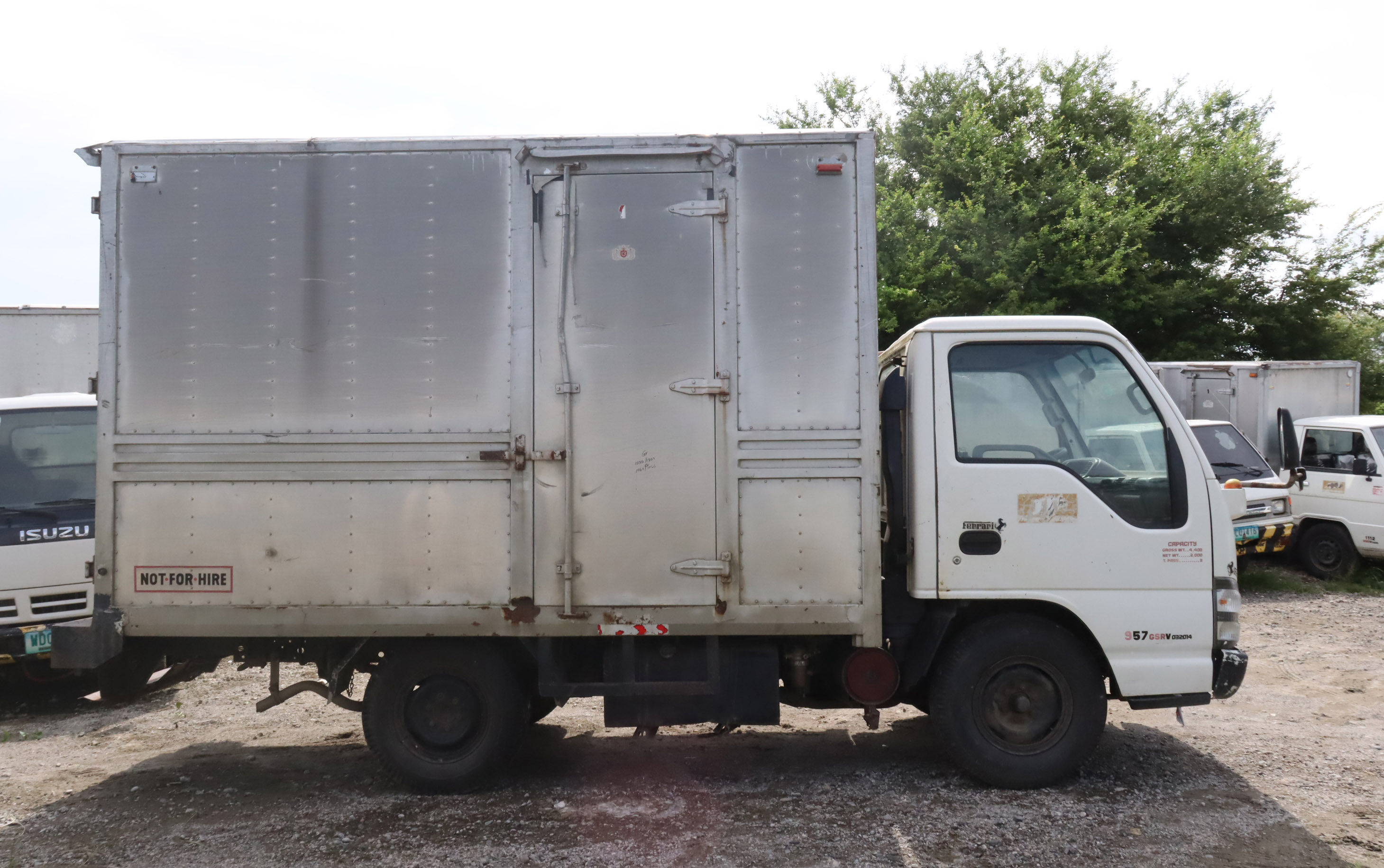 2014 Isuzu NHR 4X2 4W Aluminum Van | 1 Unit - 2014 Isuzu NHR 4X2 4W ...