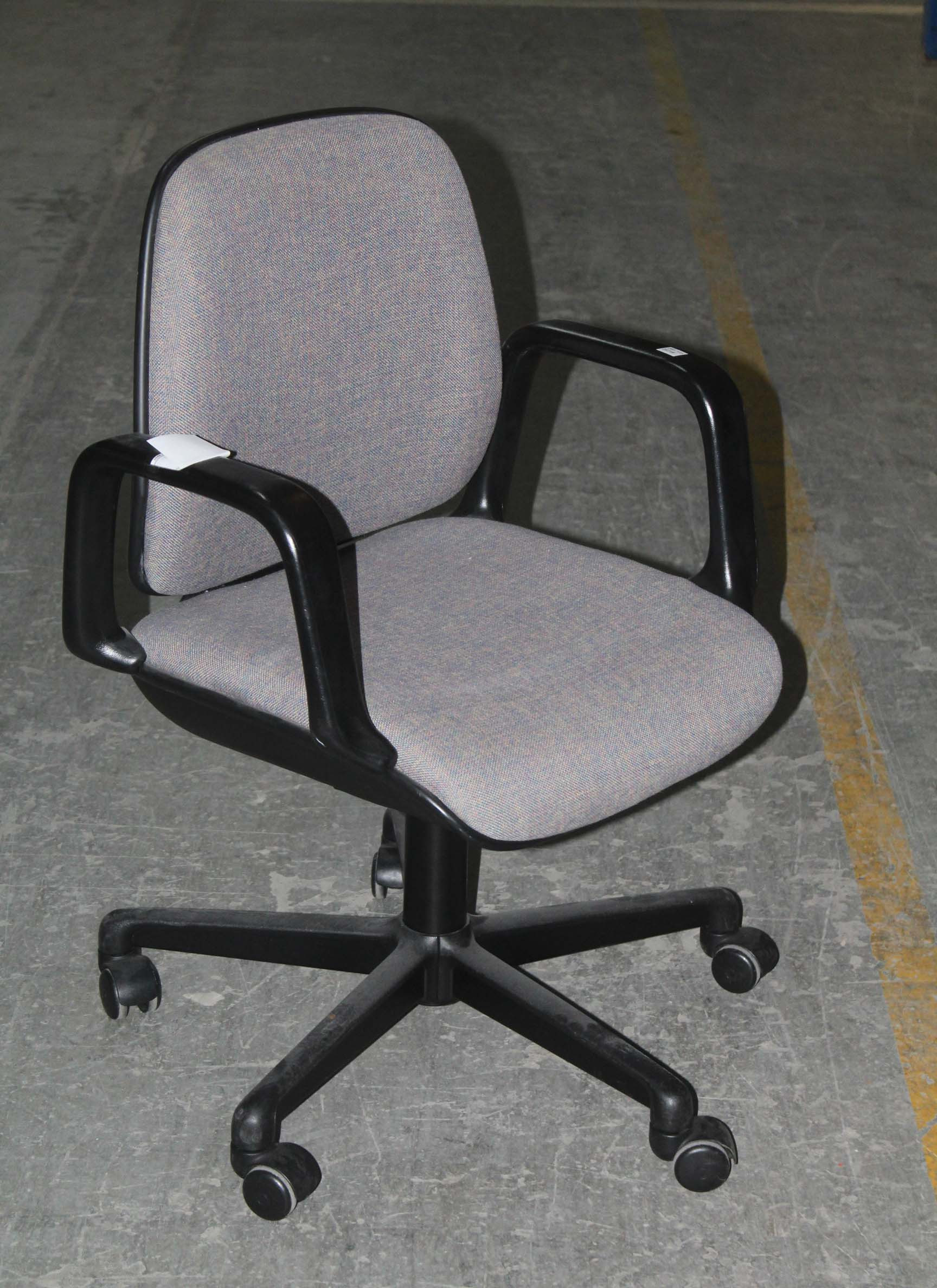 Swivel Chair (This Lot is Subject to Import Duties and VAT with ...