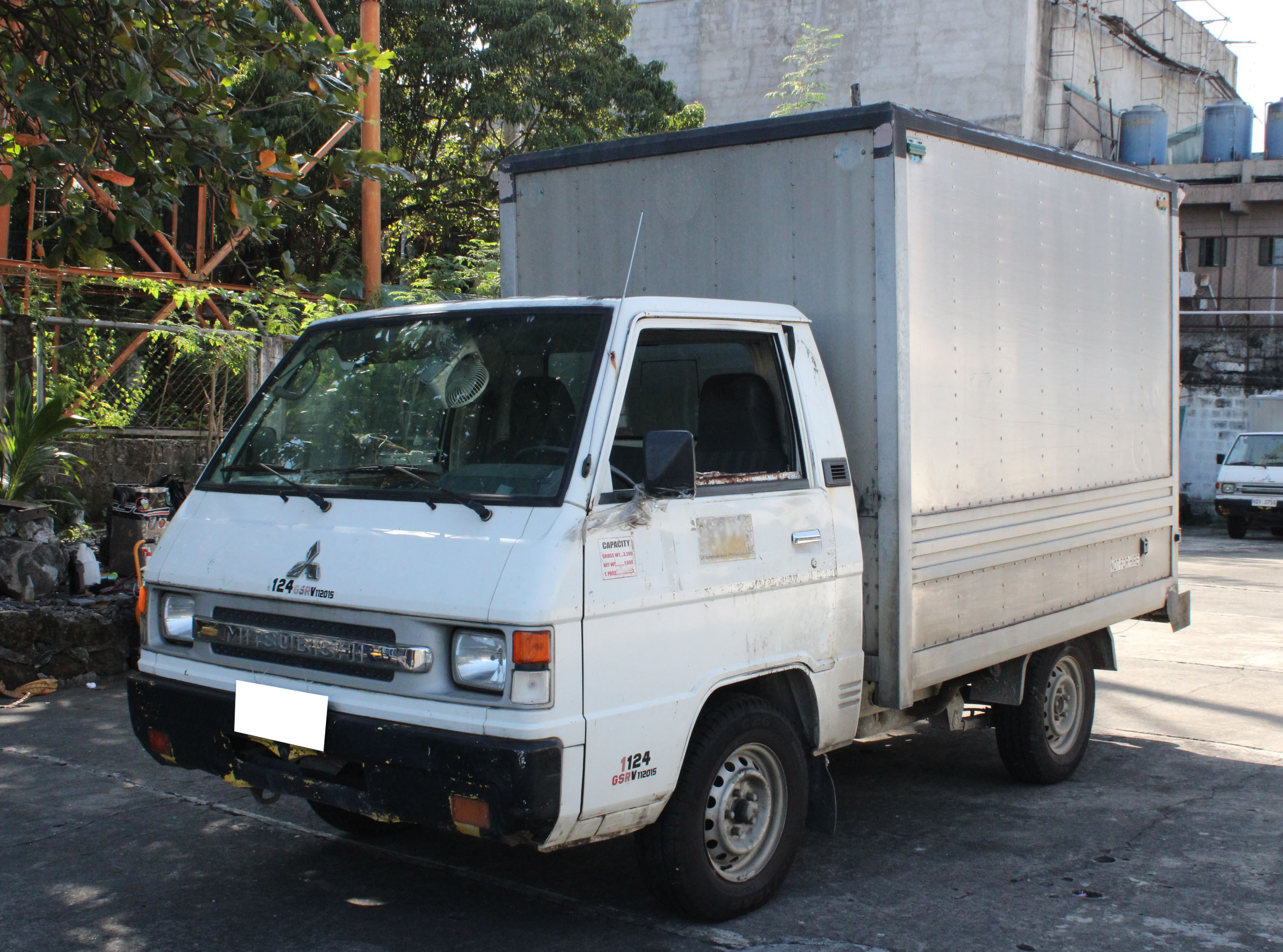 2016 Mitsubishi L300 - 2016 Mitsubishi L300 | HMR Shop N' Bid