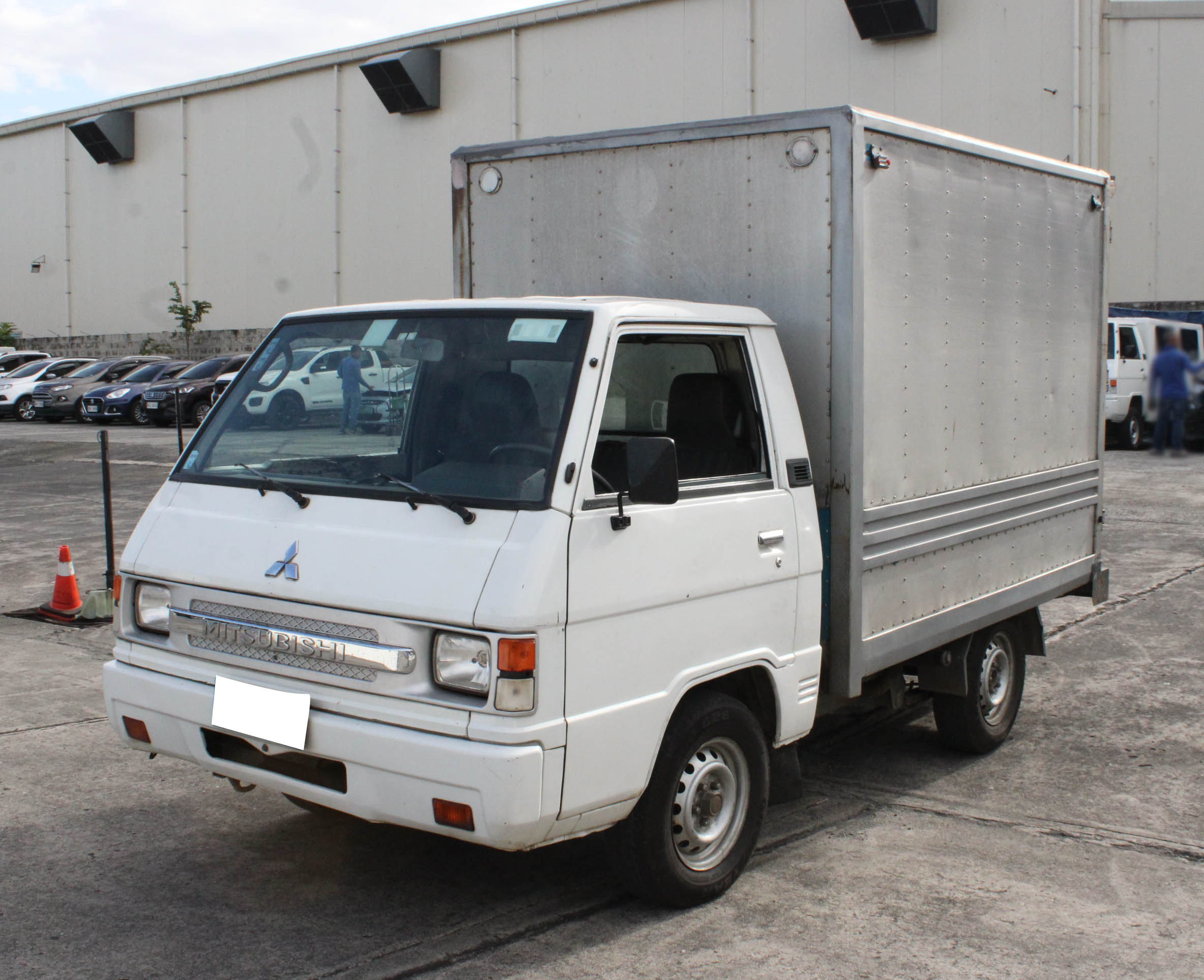 2014 Mitsubishi L300 Deluxe 2.5 - 2014 Mitsubishi L300 Deluxe 2.5 | HMR ...