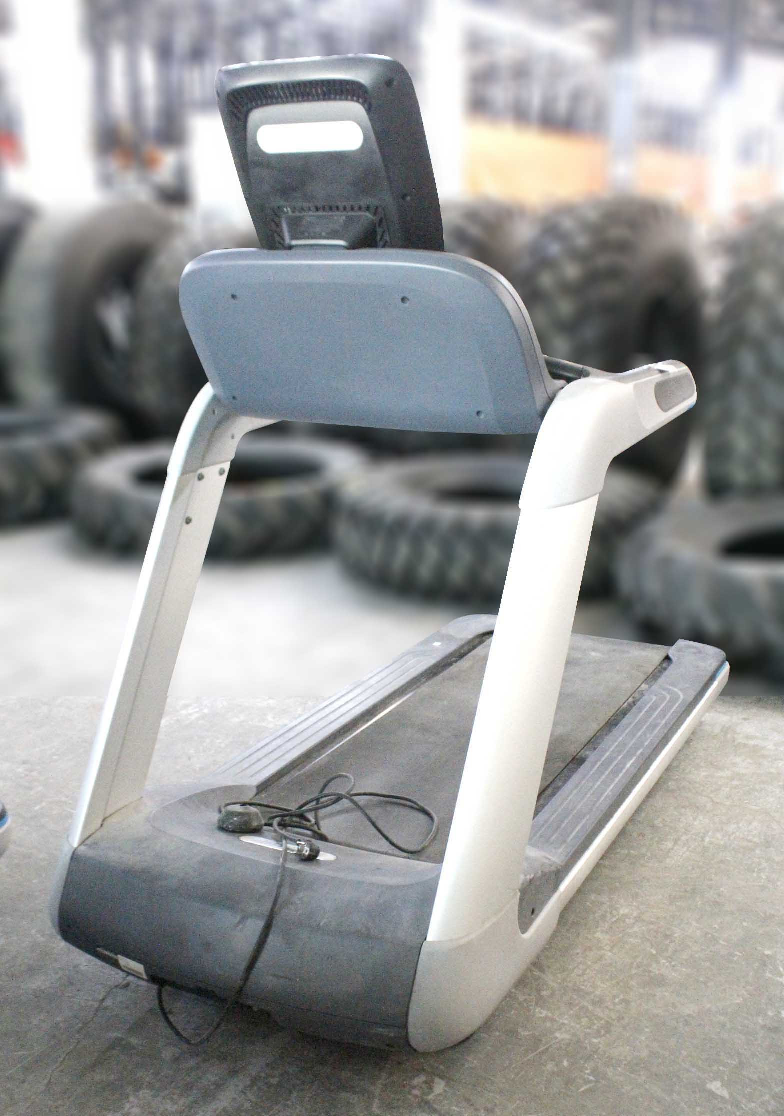 Precor Treadmill With P82 Display AF-BAC-EQ-007 - Precor Treadmill With ...