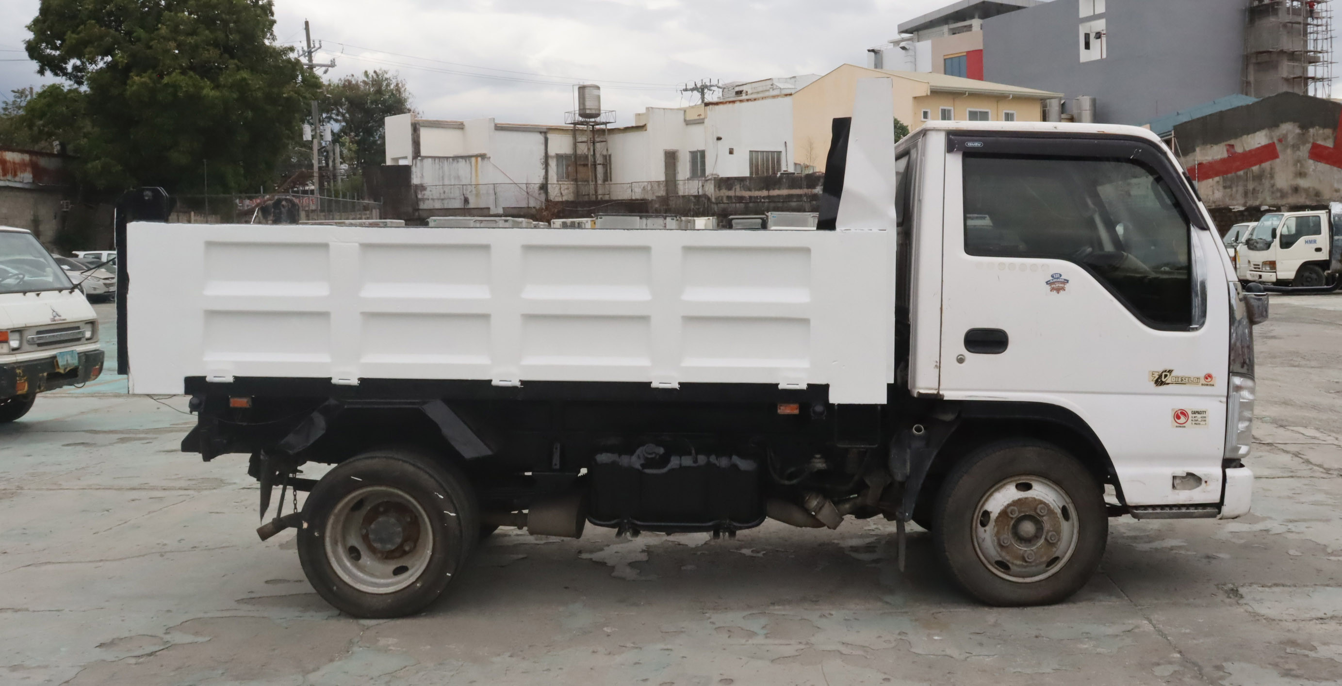 2020 Isuzu Elf Rebuilt - 2020 Isuzu Elf Rebuilt | HMR Shop N' Bid