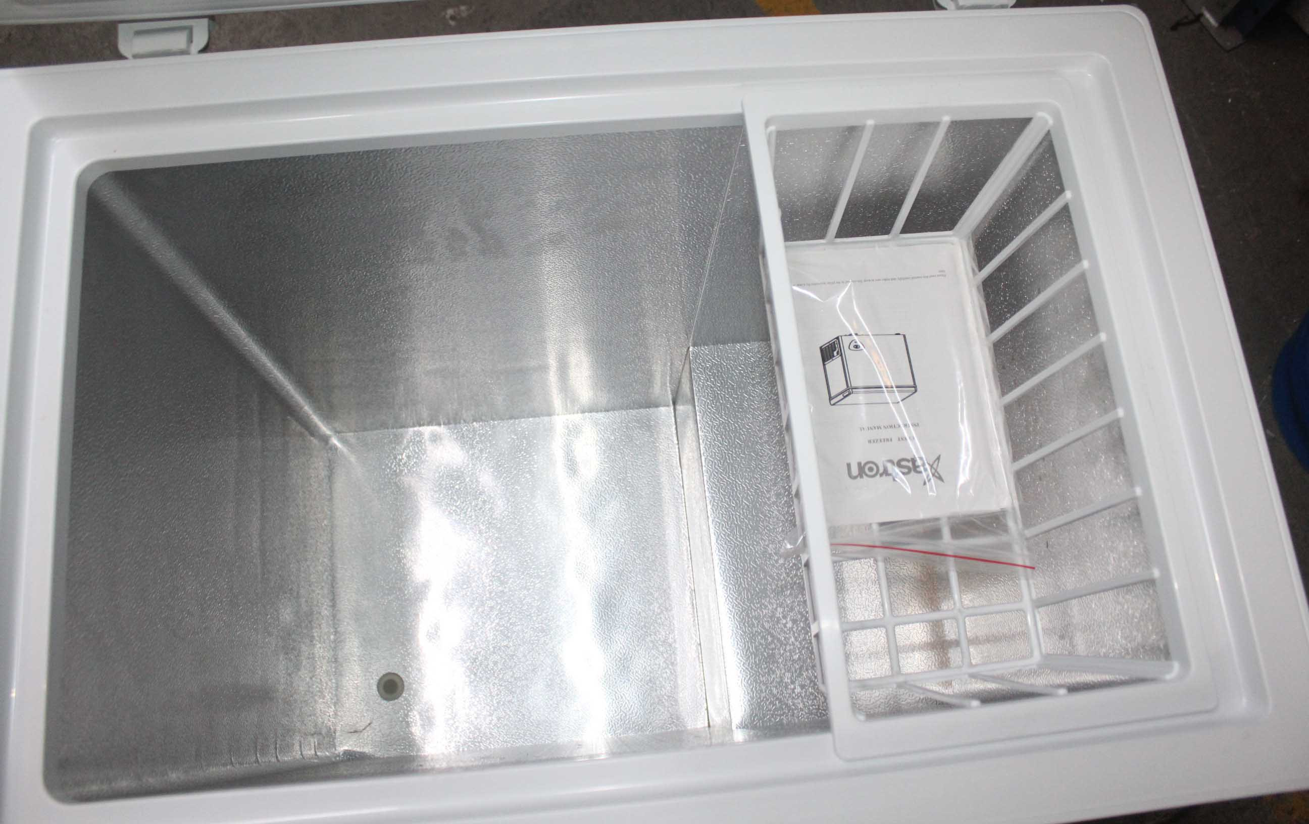 Astron Chest Freezer CTF-400 — Lot 4 | HMR Shop N' Bid