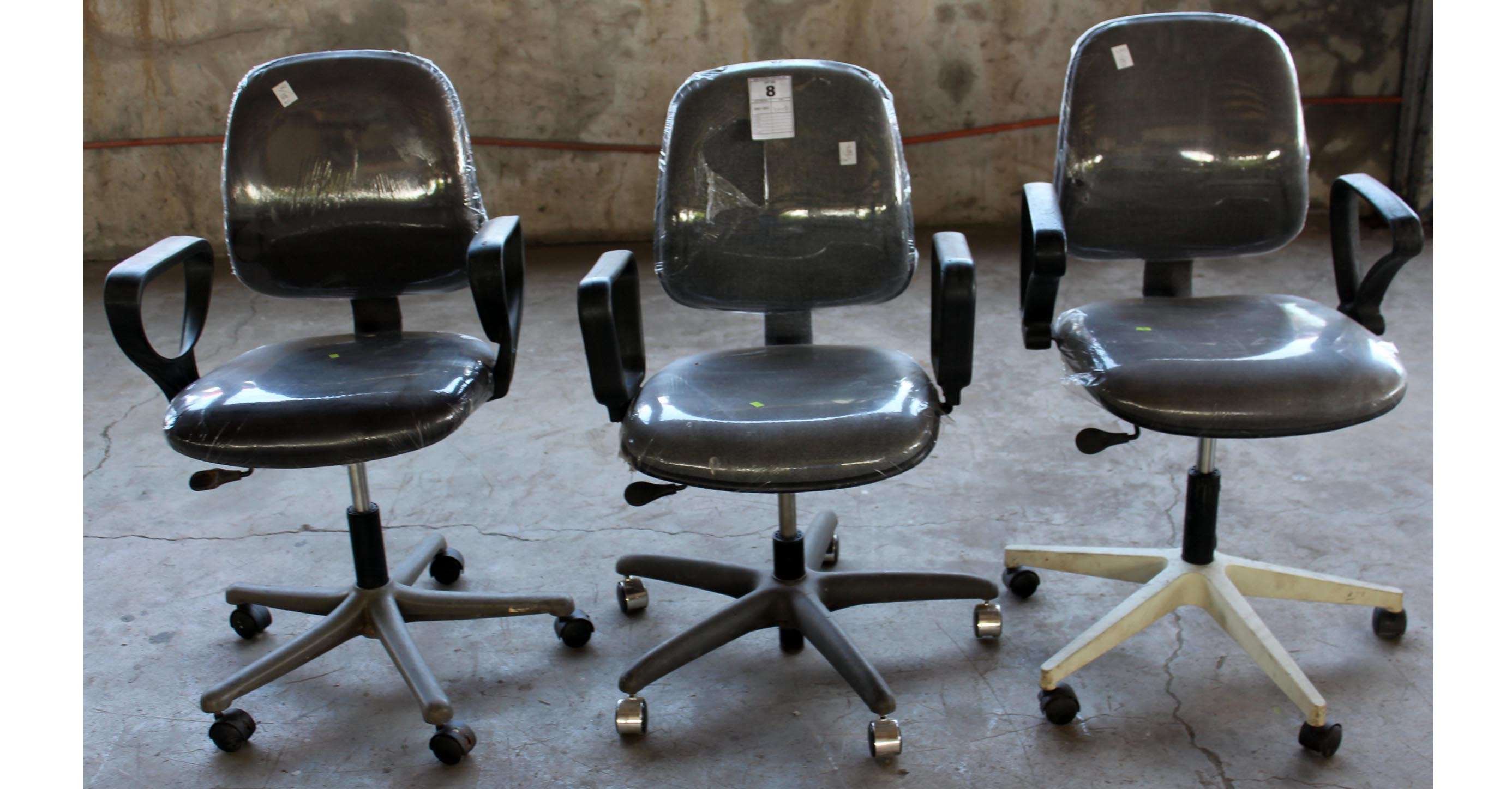Swivel Chair | 3 Units as 1-Lot - Swivel Chair | 3 Units as 1-Lot | HMR ...