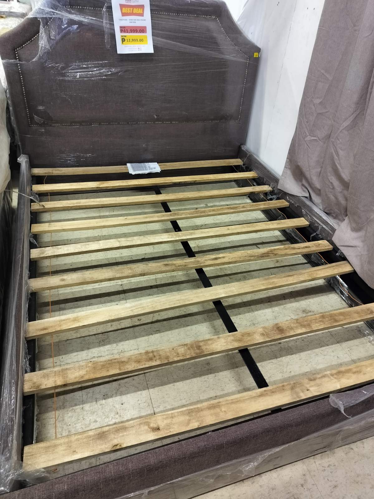 Venetian Bed Frame 60X78IN | HMR Shop N' Bid