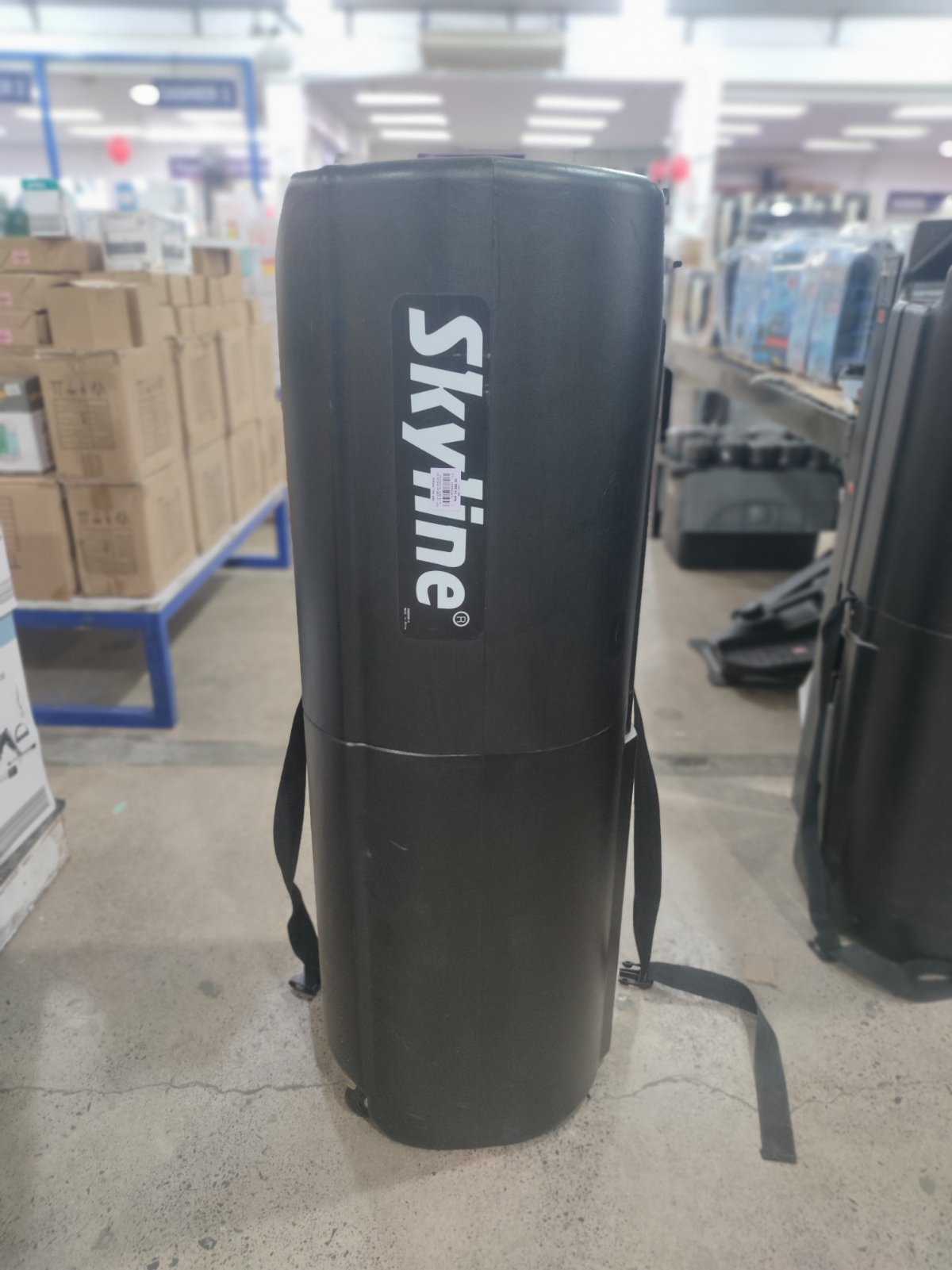 Skyline Pop-up Display System Set With Hard Case 10ft 2 Pieces Used ...