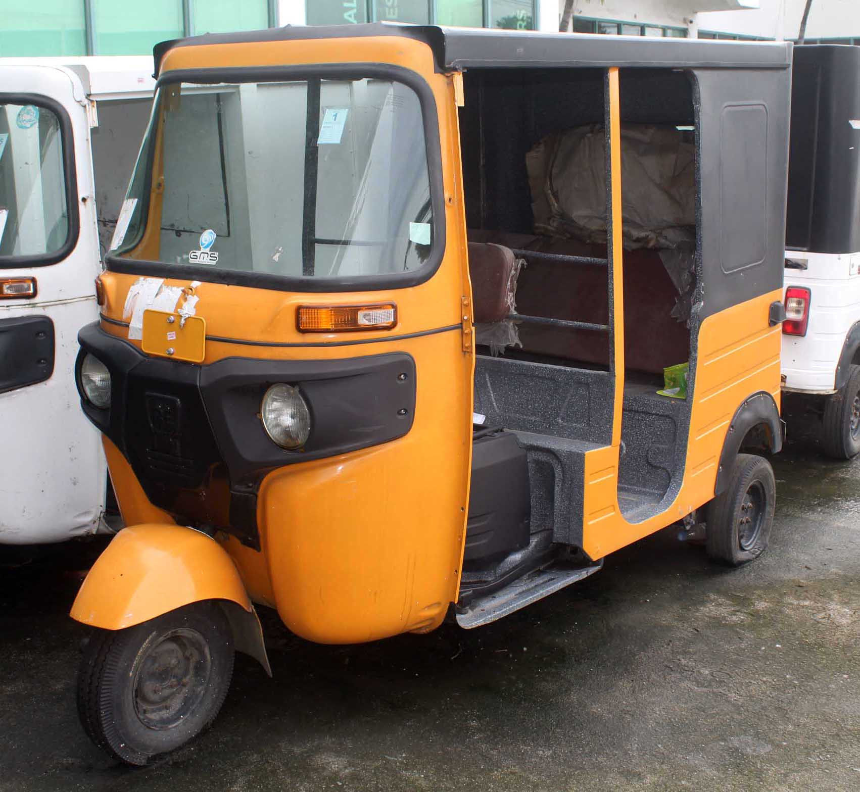 2019 Bajaj RE - 2019 Bajaj RE | HMR Shop N' Bid