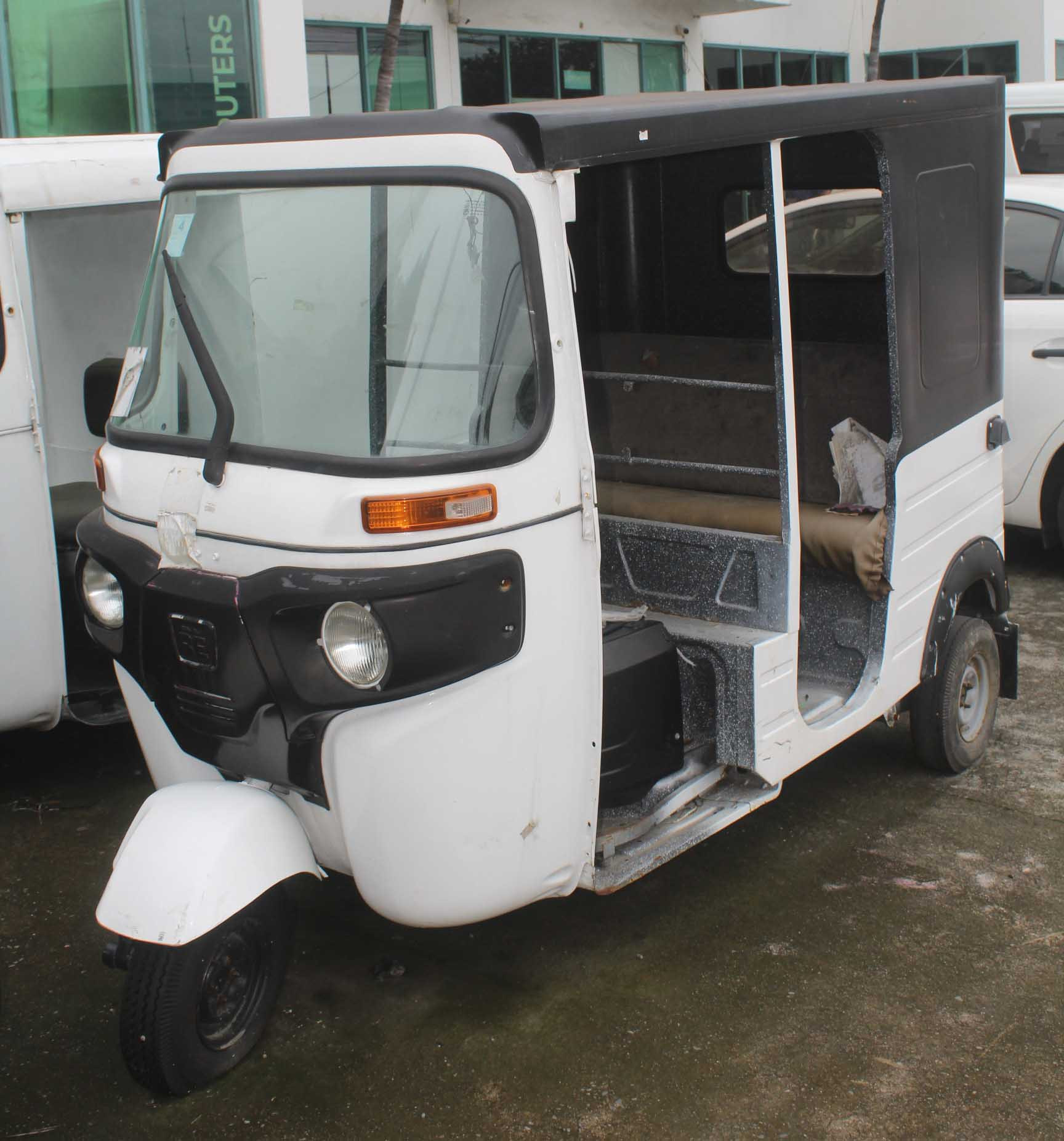 2019 Bajaj RE - 2019 Bajaj RE | HMR Shop N' Bid