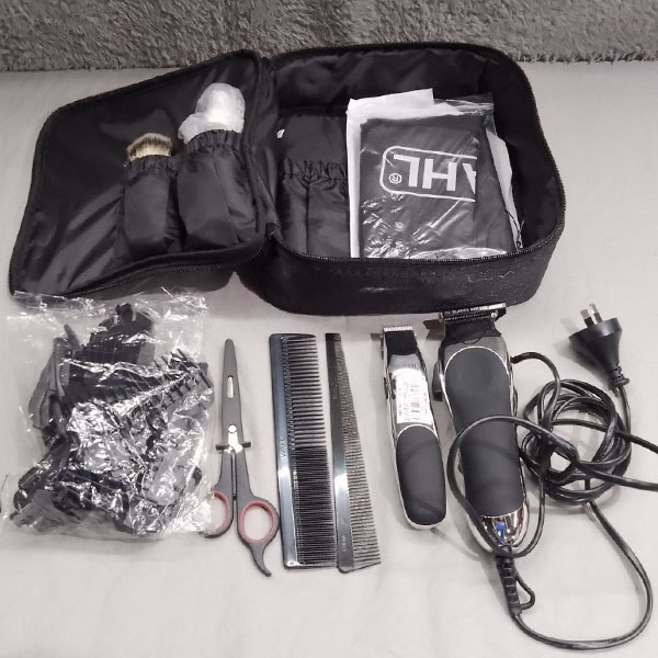 Wahl Deluxe Premium Haircutting & Touch UP Kit MC3 79651-812 | HMR Shop ...