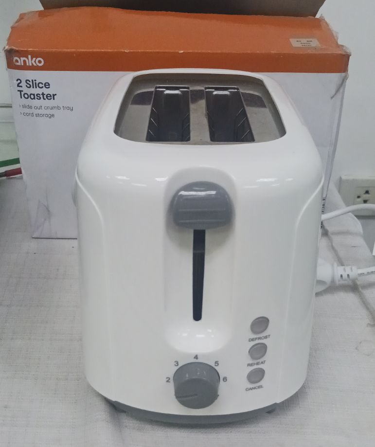 Anko 2 Slice Plastic Toaster 220V TA01106-SA | HMR Shop N' Bid