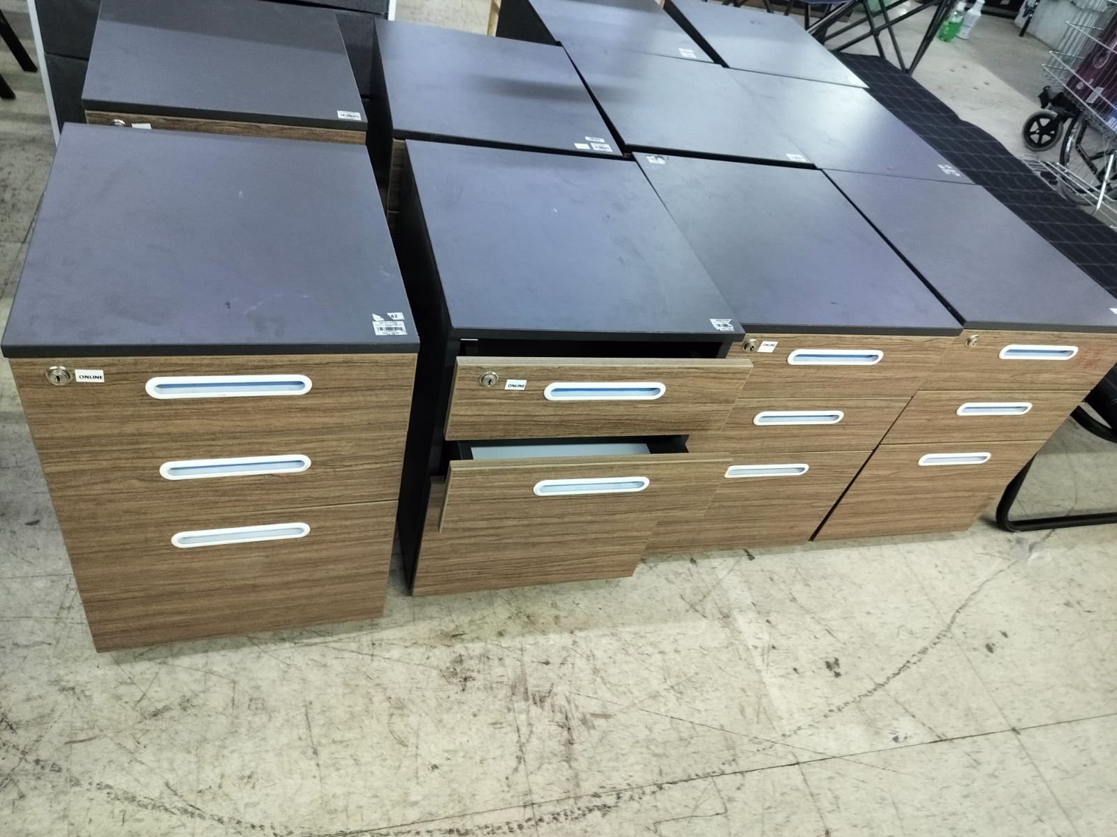 Pedestal Wooden 3 Drawer Without Key Used | HMR Shop N' Bid