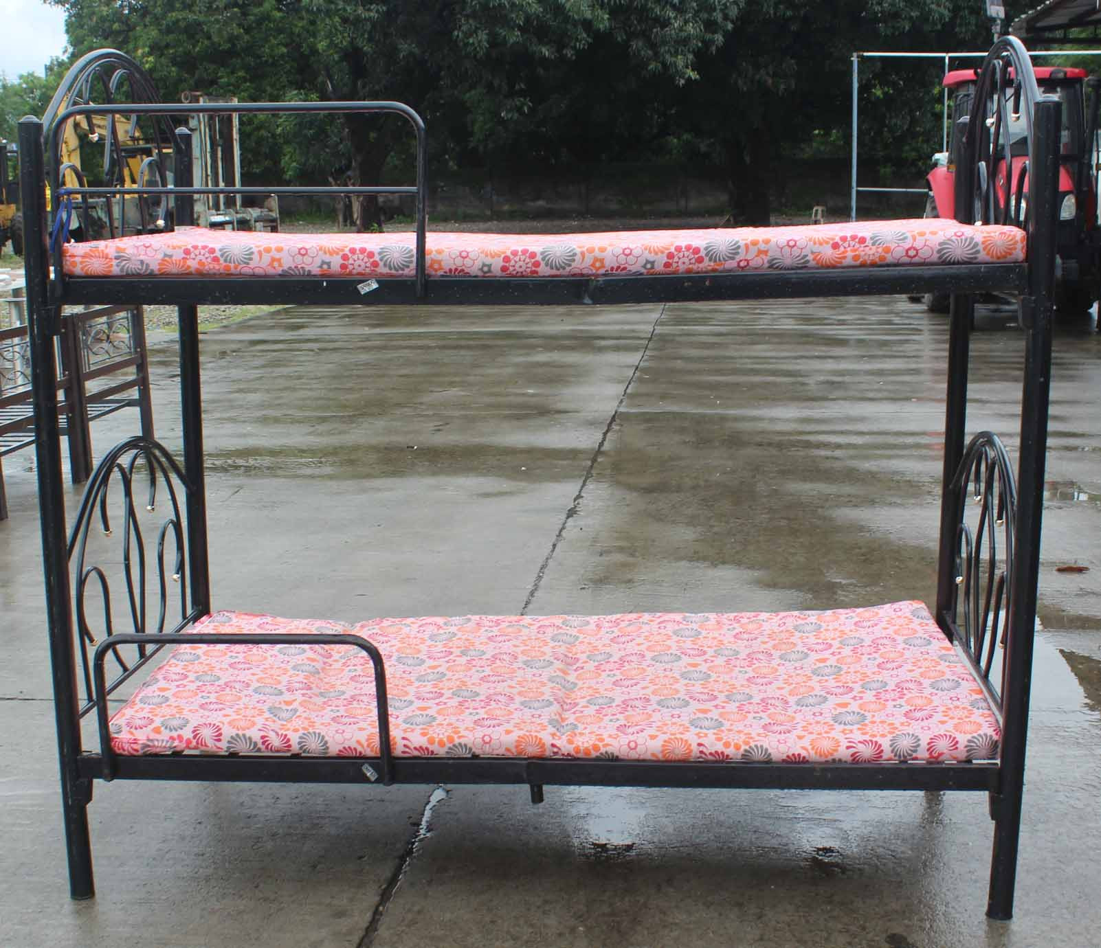 Bunk Bed - Bunk Bed | HMR Shop N' Bid