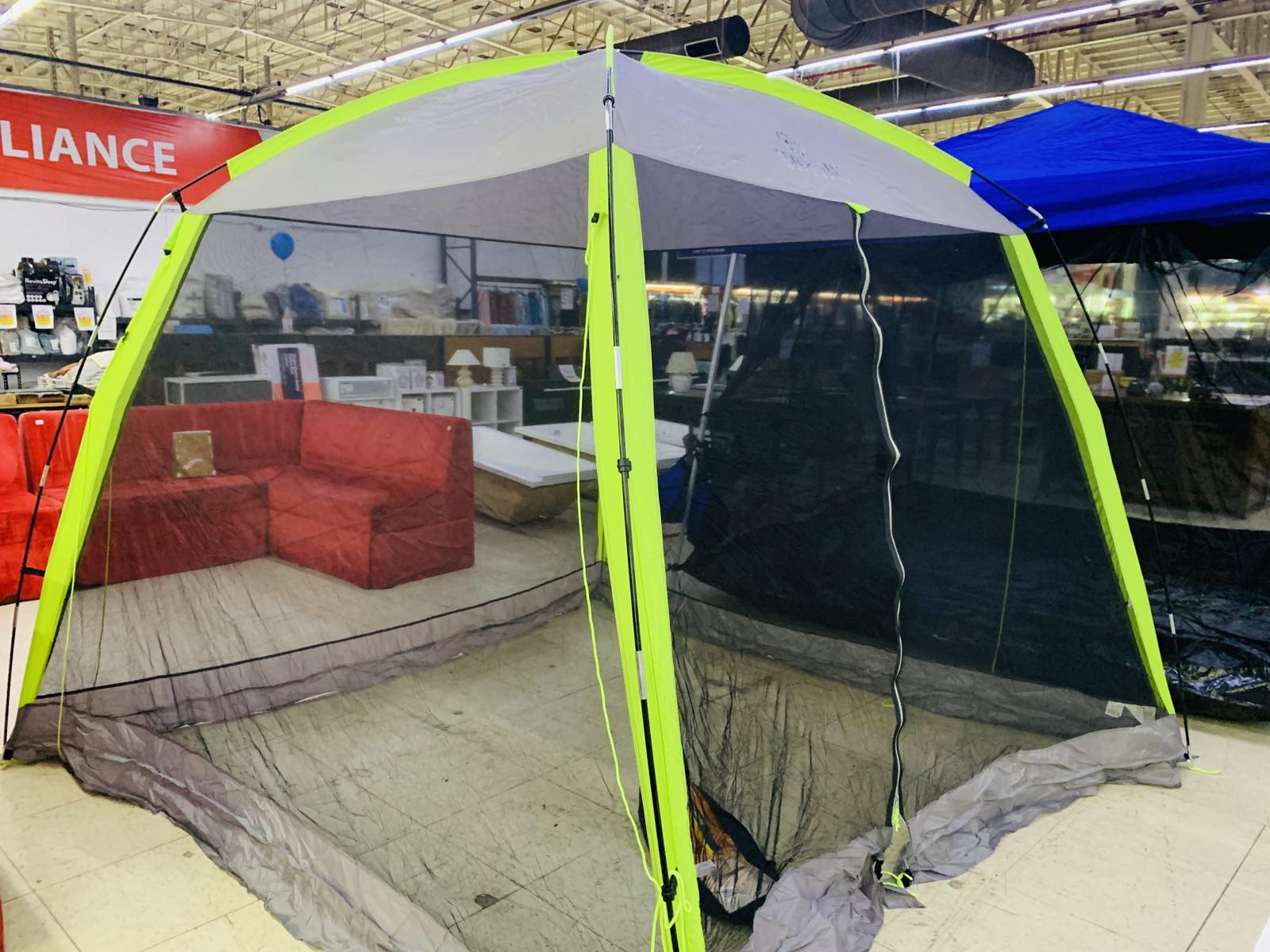 Magellan Screen House 10x10Feet | HMR Shop N' Bid