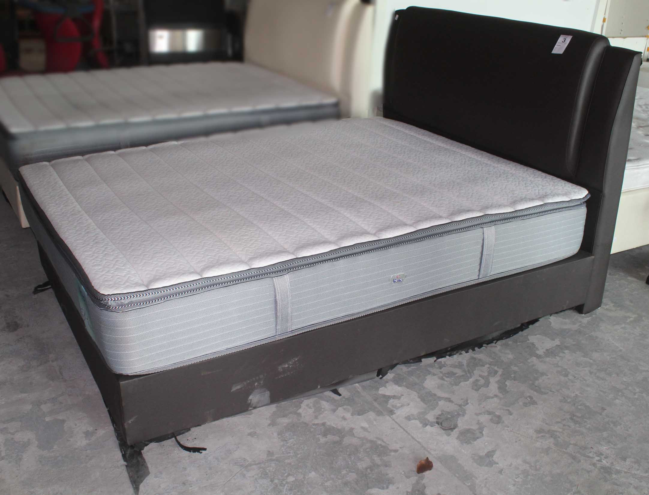 Queen Size Bed With Head Board - Queen Size Bed With Head Board | HMR ...