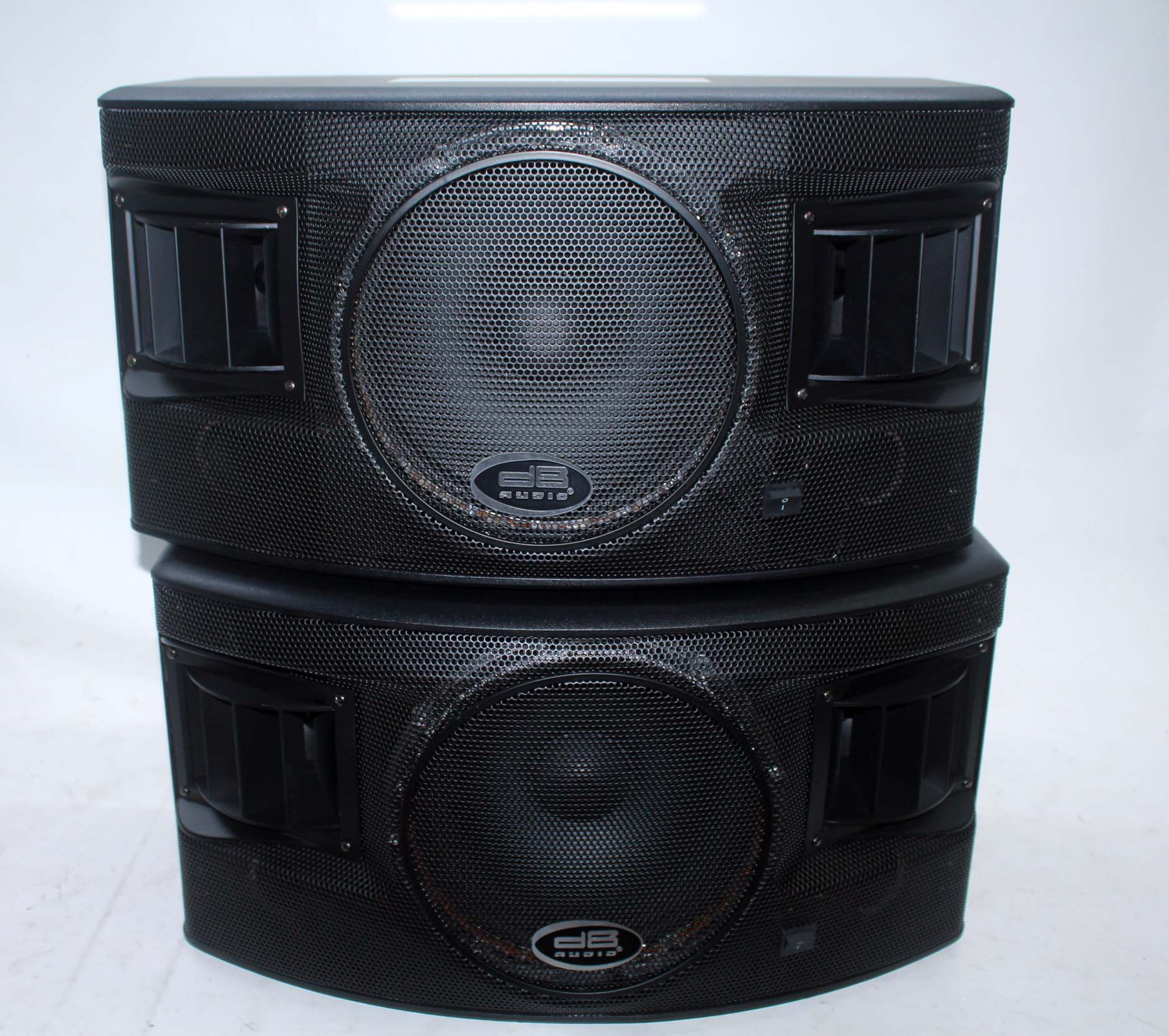 DB Audio Speaker CS-1099-3W — Lot 8 | HMR Shop N' Bid