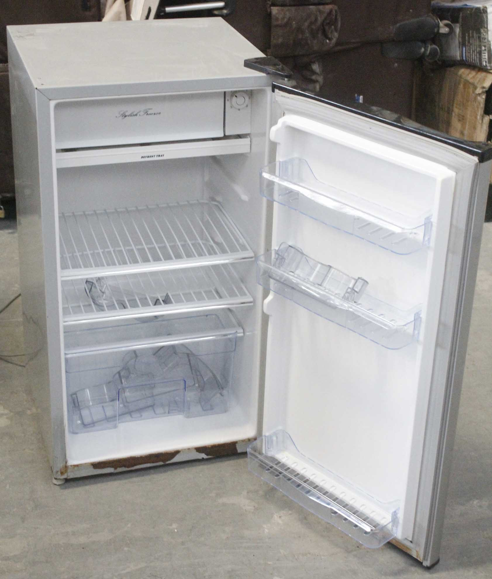 HANABISHI 3.3 cu. ft. Single Door Personal Refrigerator HASREF-33 ...