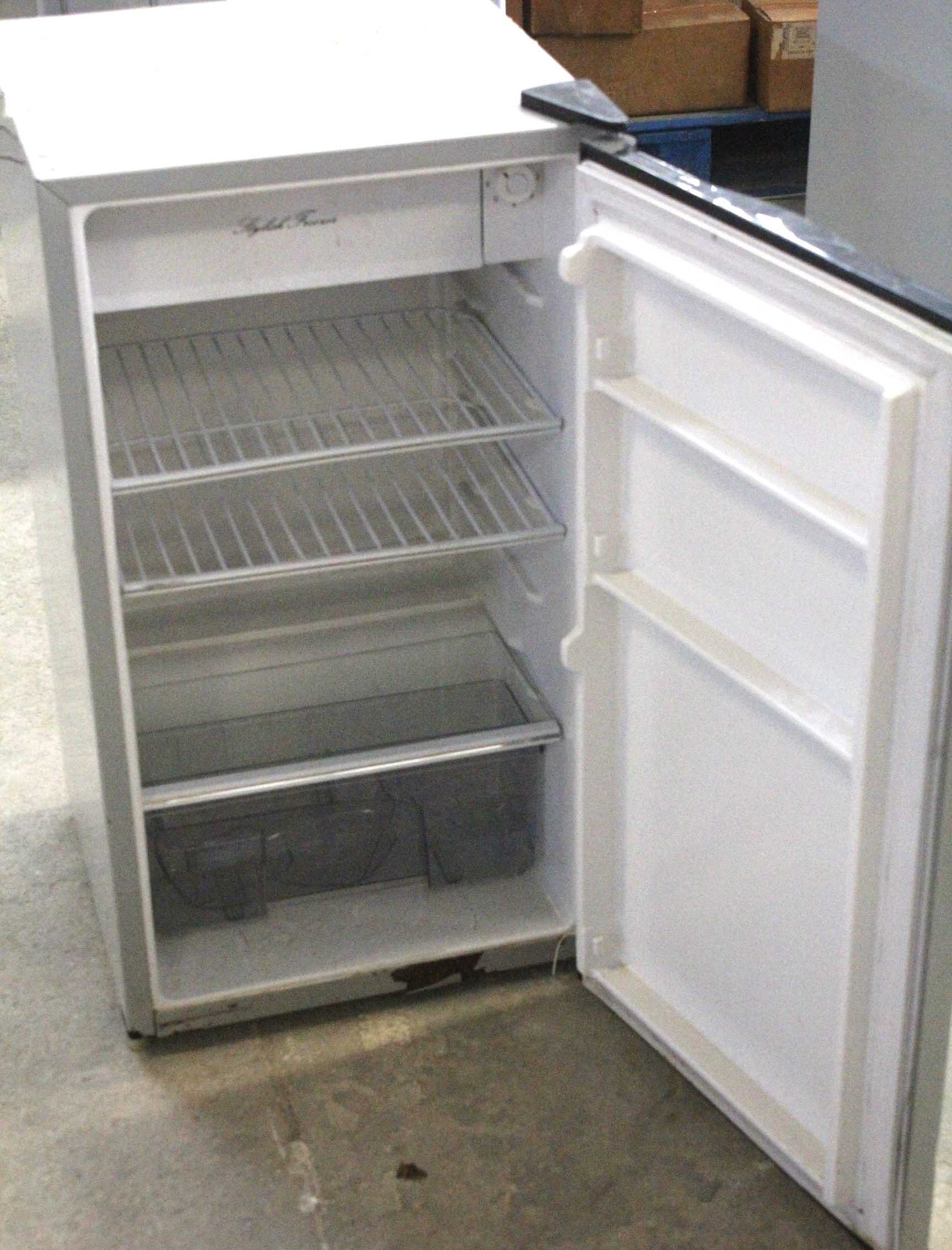 HANABISHI 3.3 cu. ft. Single Door Personal Refrigerator HASREF-33 ...