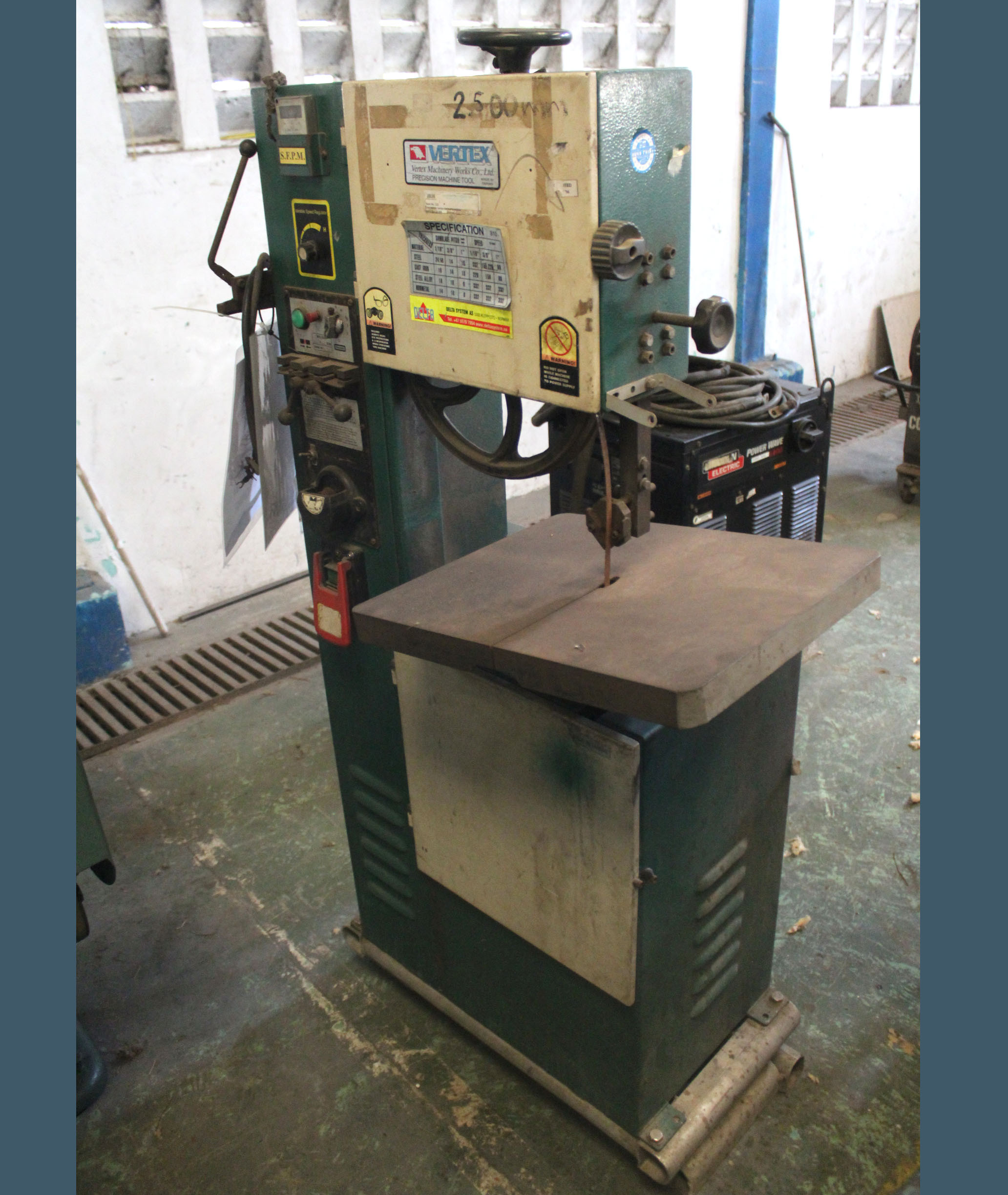 Vertex Vertical Bandsaw - Vertex Vertical Bandsaw | HMR Shop N' Bid