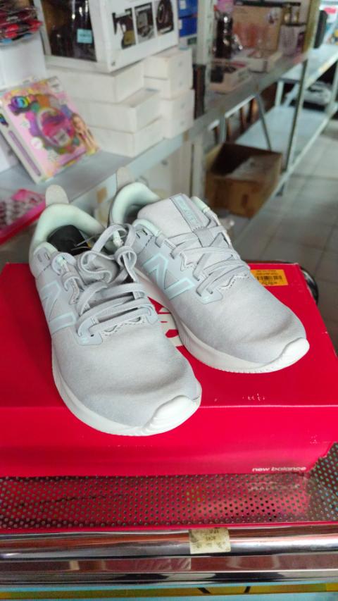 New Balance Shoes Rubber Kids Grey | HMR Shop N' Bid