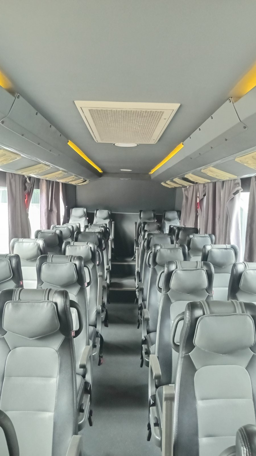 Mercedes-Benz OF-917 Midi Bus Details | HMR Shop N' Bid