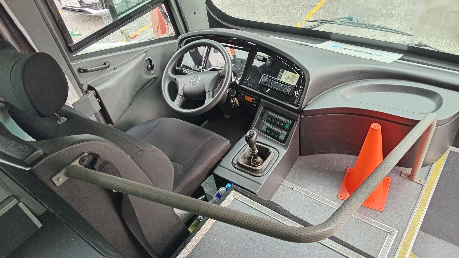 Mercedes-Benz OF-917 Midi Bus Details | HMR Shop N' Bid