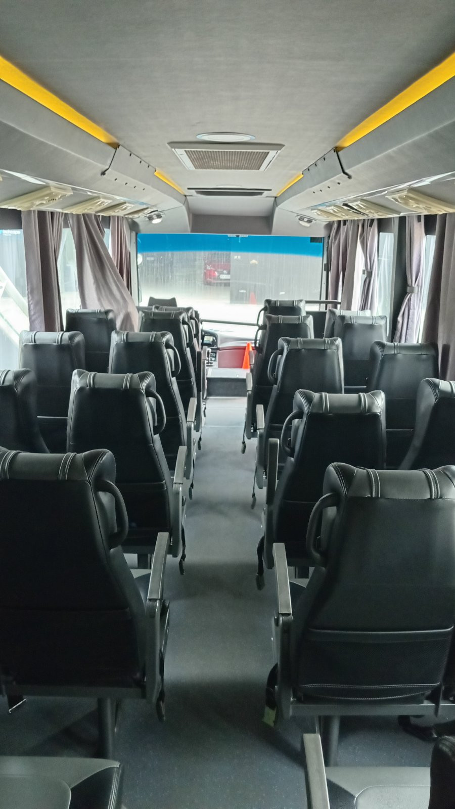 Mercedes-Benz OF-917 Midi Bus Details | HMR Shop N' Bid