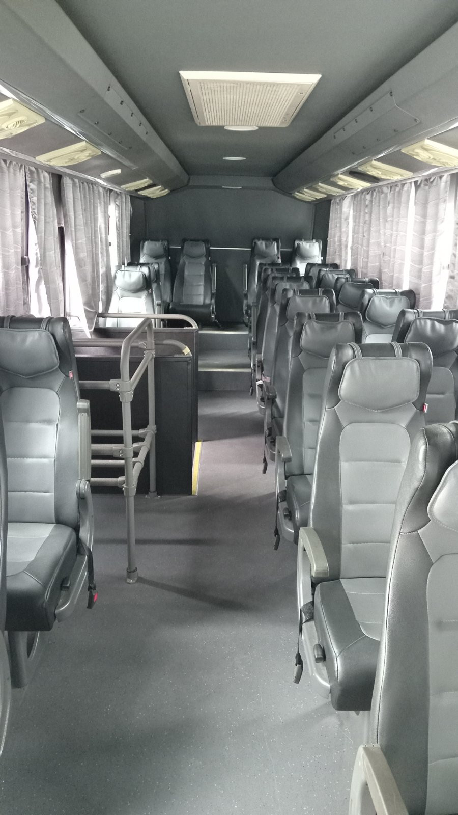 Mercedes-Benz OF-917 Midi Bus Details | HMR Shop N' Bid