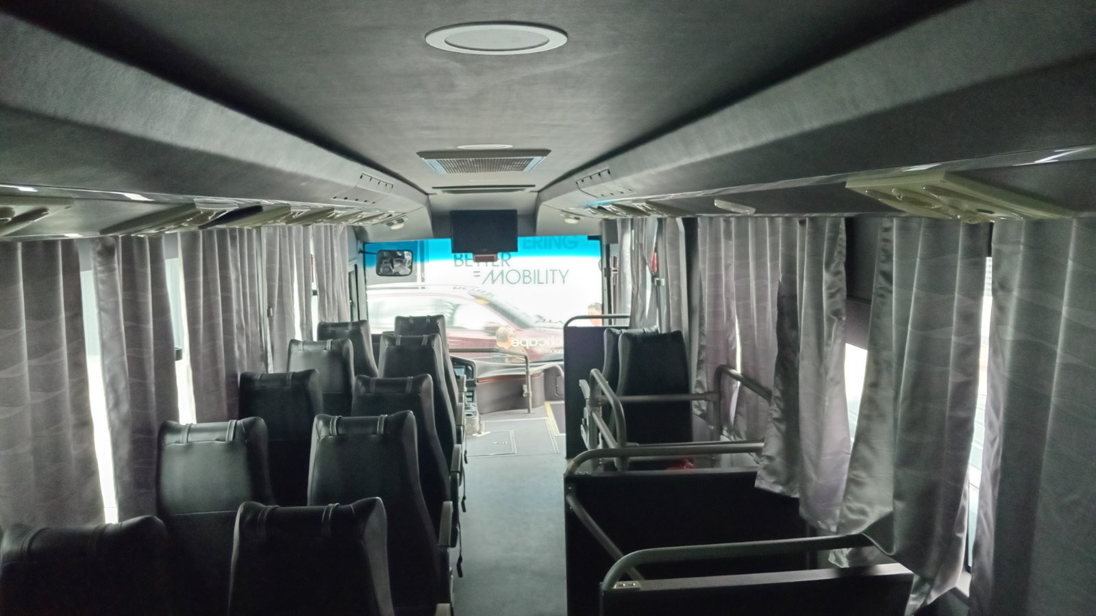 Mercedes-Benz OF-917 Midi Bus Details | HMR Shop N' Bid