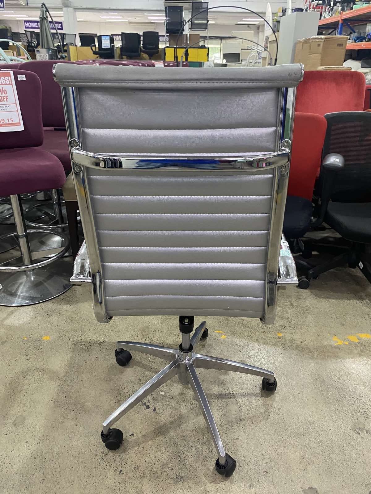 Steel Base Office Chair Hiback | HMR Shop N' Bid