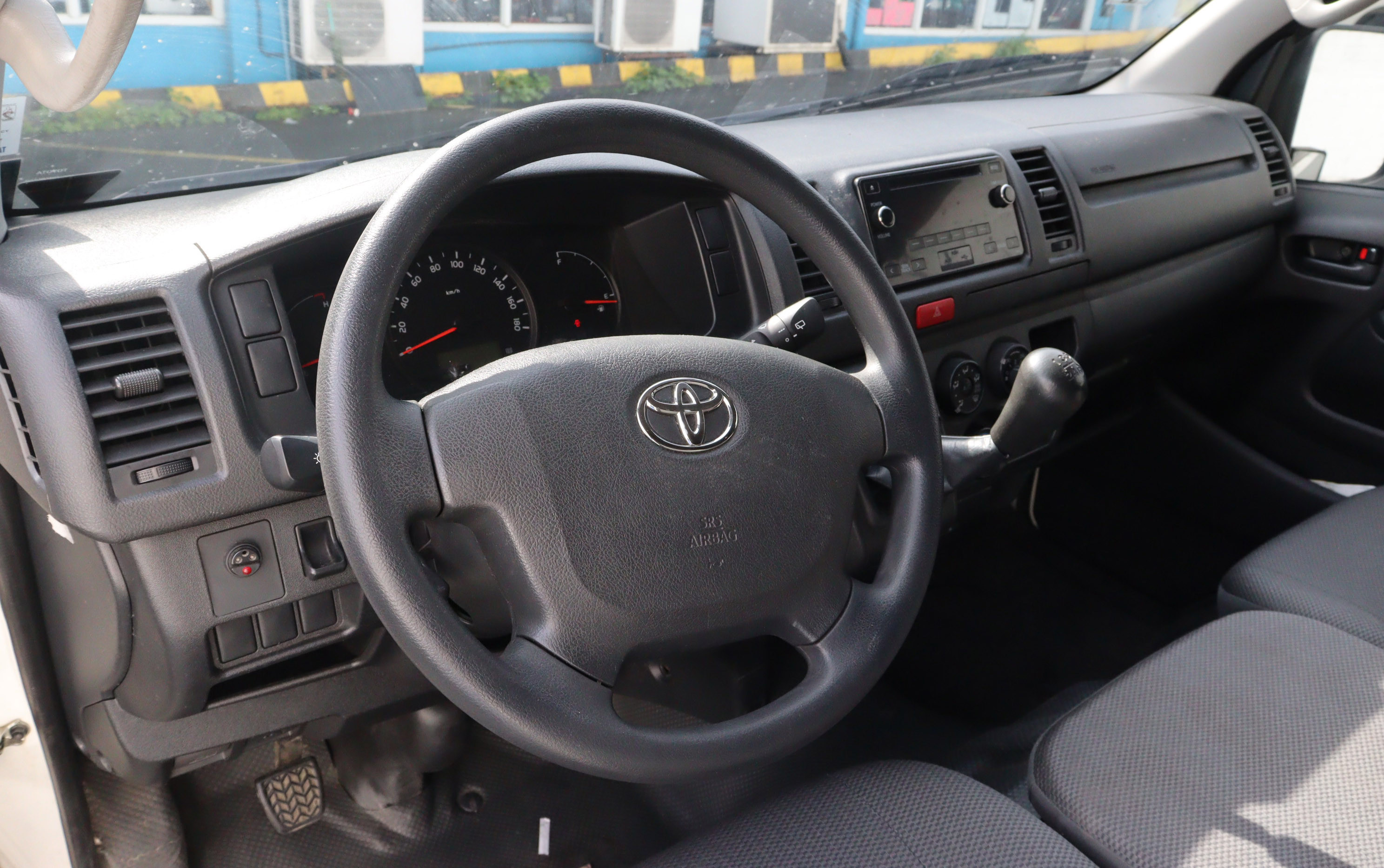 2017 Toyota Hi Ace Commuter Van - 2017 Toyota Hi Ace Commuter Van | HMR ...