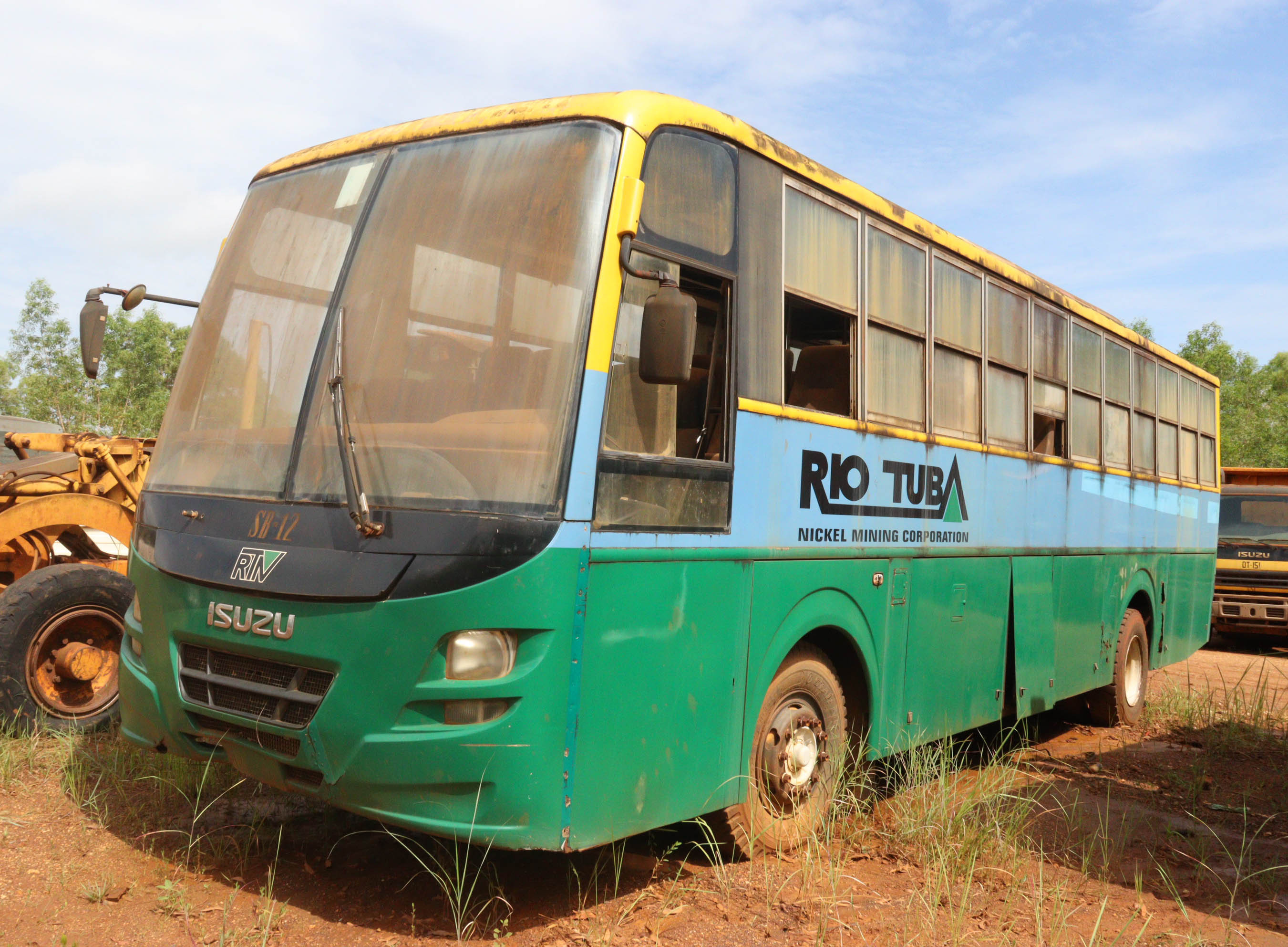 Truck and Vehicle Online Auction - Lot 1 - 2011 6 Wheel, Isuzu FVR BUS ...