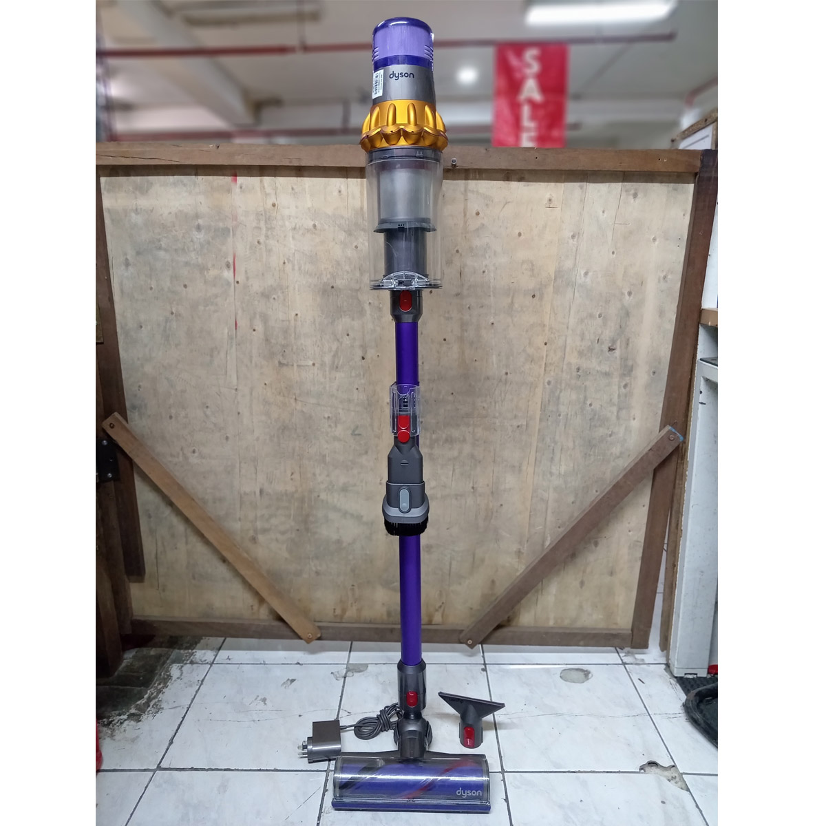 Dyson V15 Detect Vacuum Cleaner SV22 | HMR Shop N' Bid