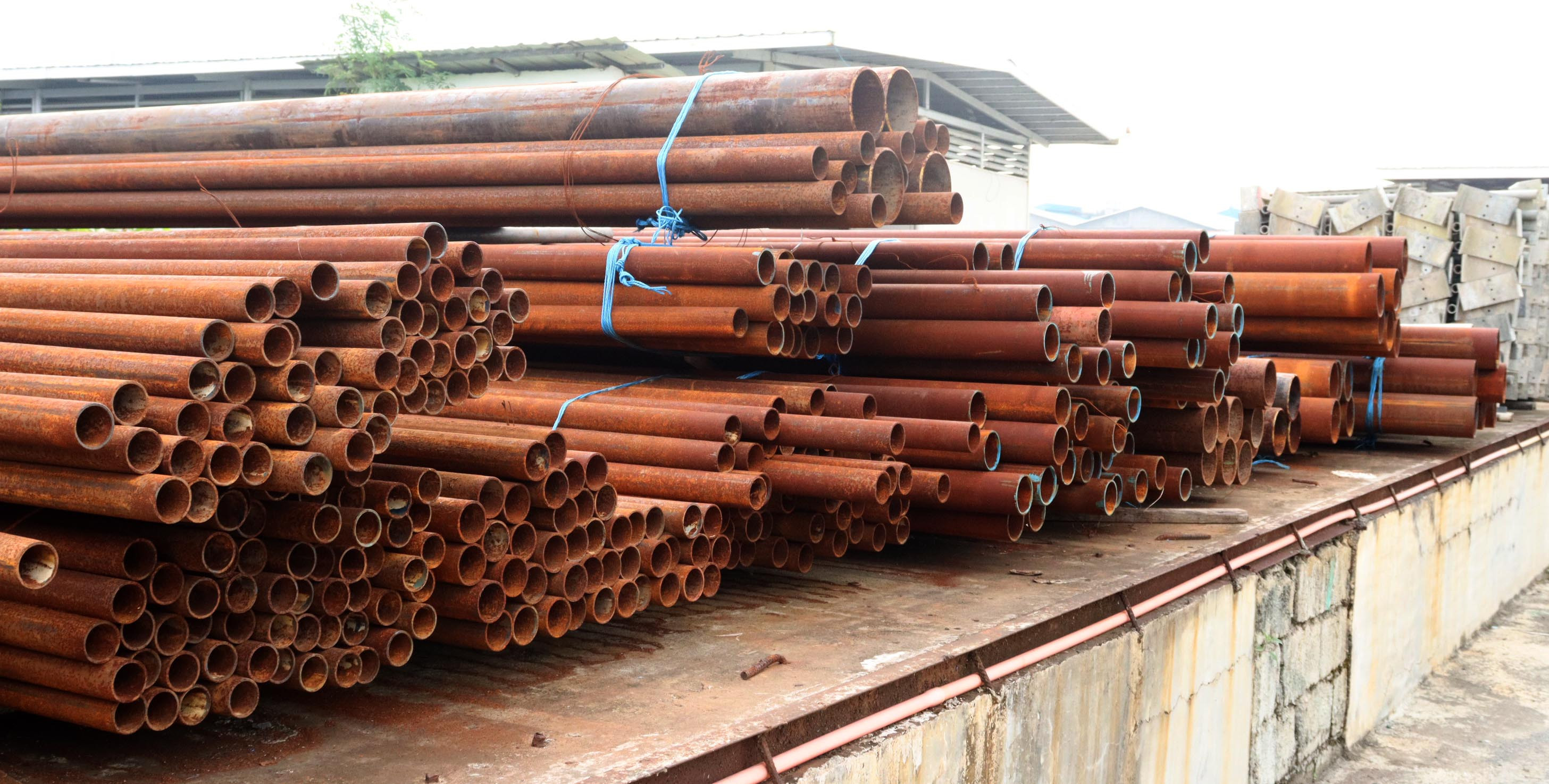38 Bundles Assorted Metal Pipes (1 Lot) - 38 Bundles Assorted Metal ...