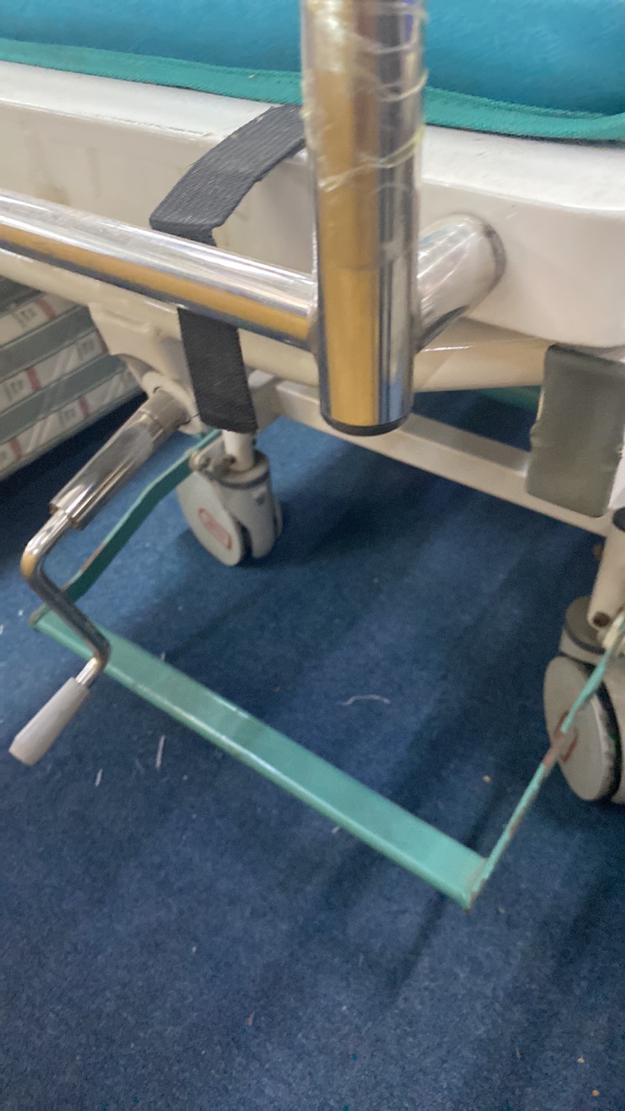 Mak Transfer Strecher Bed 200cm (Use) | HMR Shop N' Bid