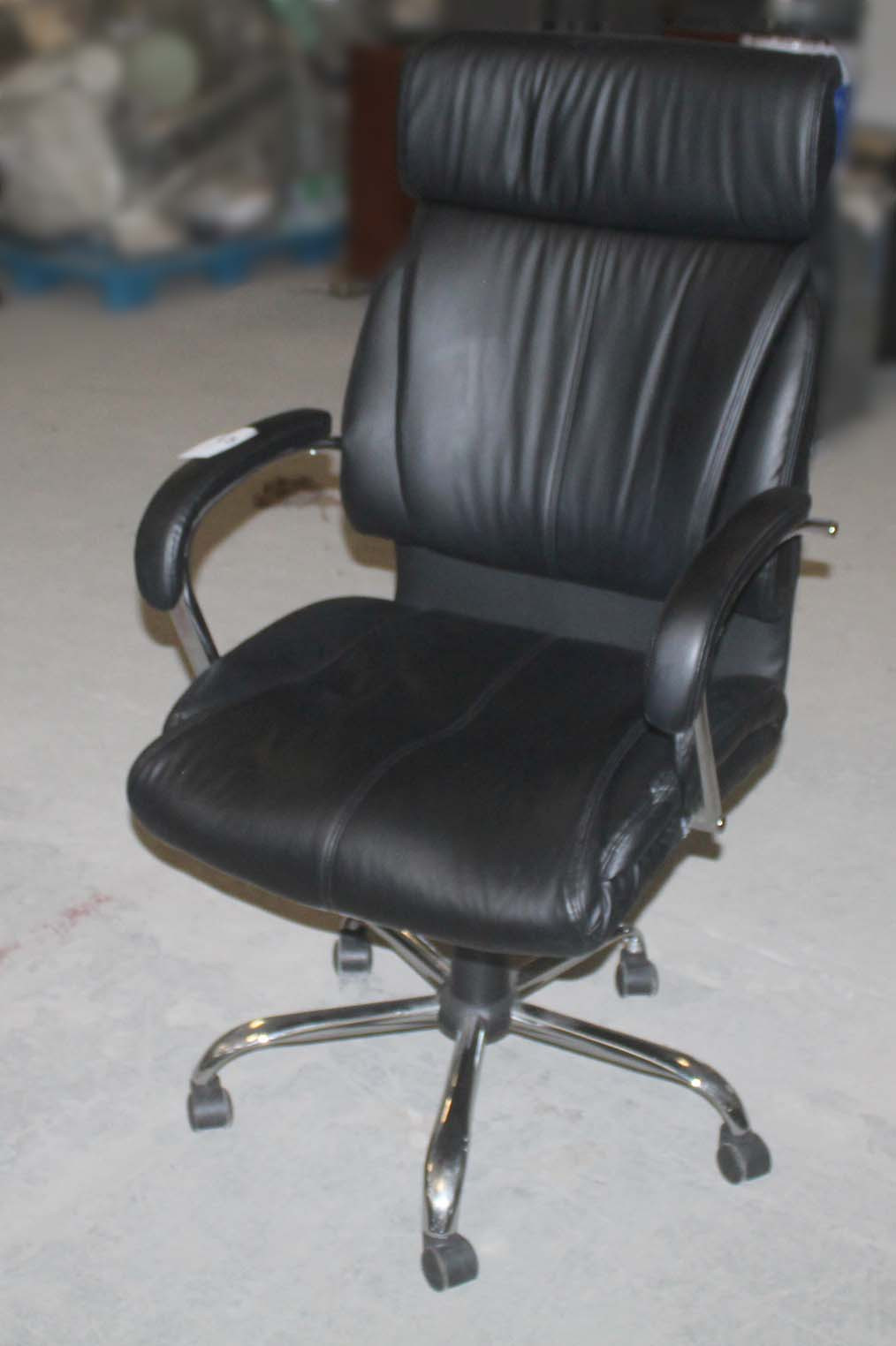 Executive Chair — Lot 15 | HMR Shop N' Bid